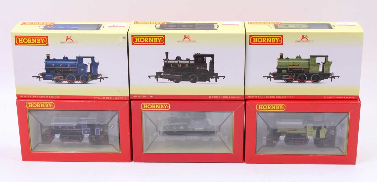 Three Hornby locos; R3695 Peckett 0-6-0 B2 NCB ‘Ryhope Colliery’ blue ...