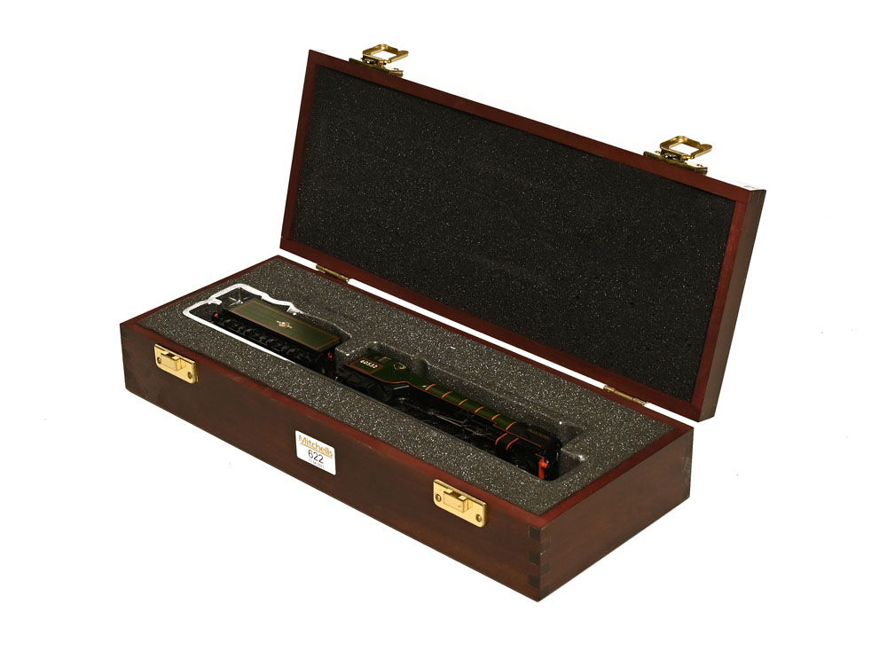 Bachmann steam locomotive in presentation box, 4-6-2 Blue Peter, 60532