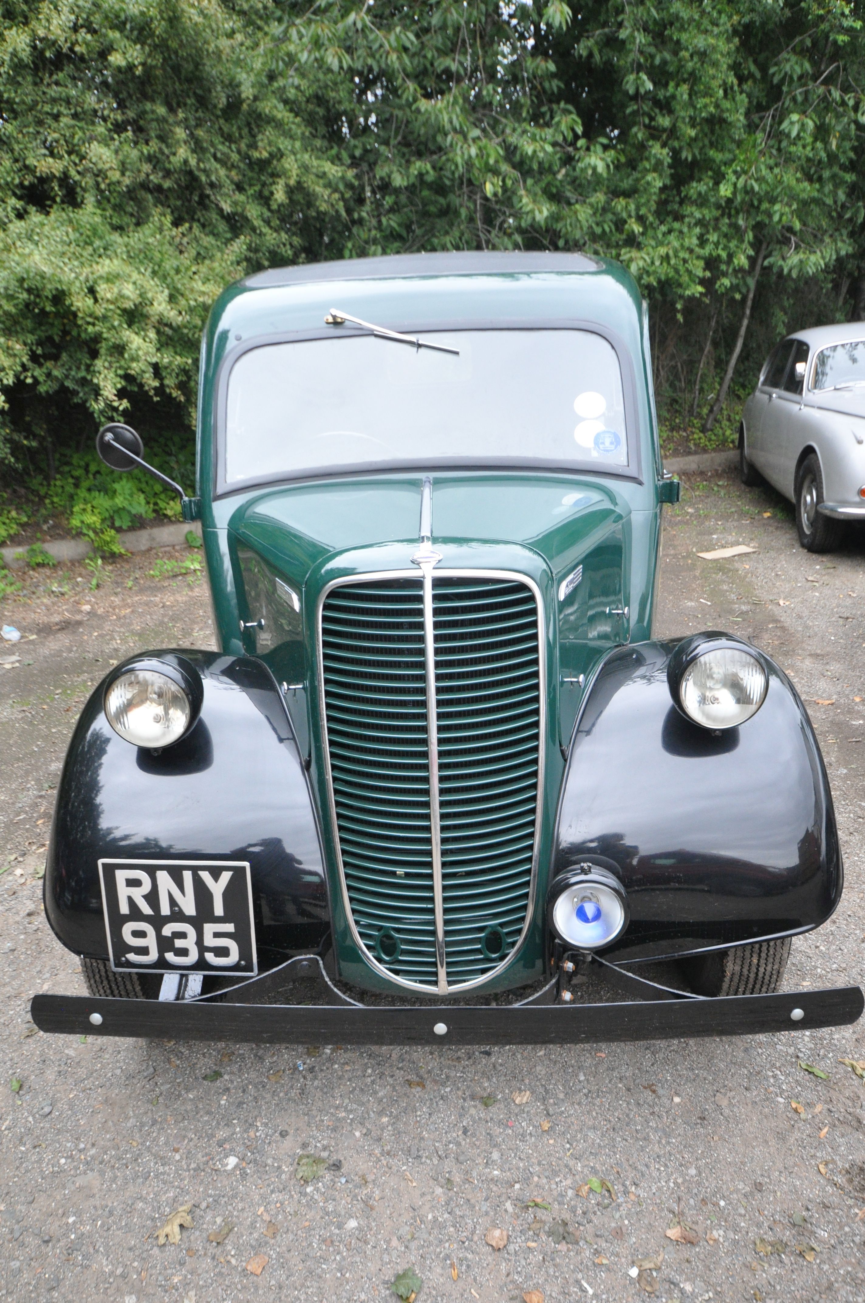 A 1955 FORD-FORDSON THAMES E83W STEEL BACK PICKUP - RNY 935 - This ...