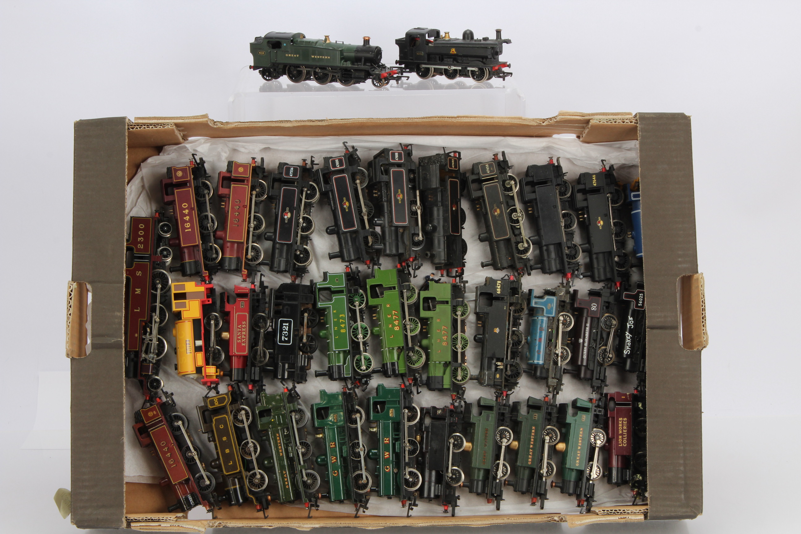 Hornby 00 Gauge Margate and China Steam Tank Locomotives unboxed ...