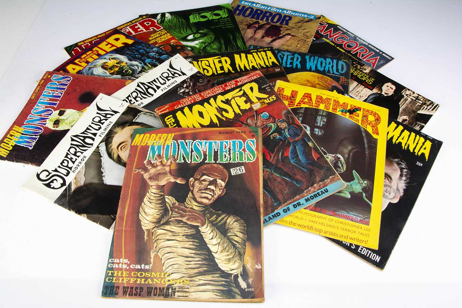 Horror Film Magazines, sixteen magazines comprising Supernatural (Nos 1 ...