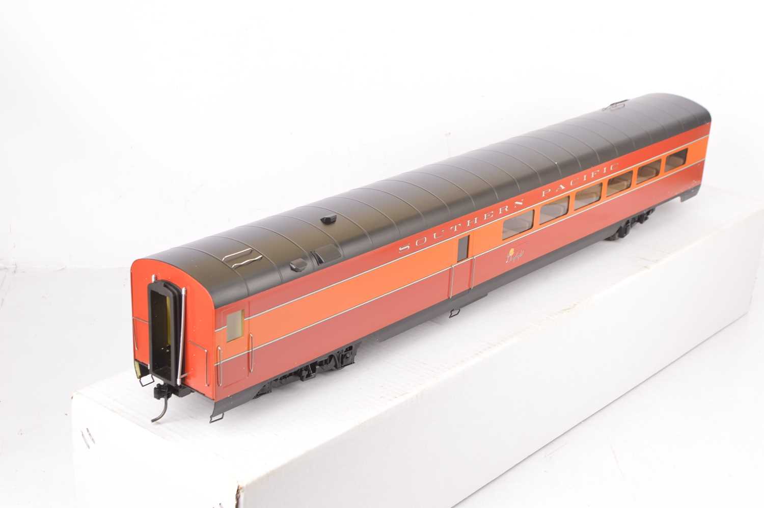 Accucraft Gauge 1 "Southern Pacific Daylight" coaches (6), 6 car set of ...