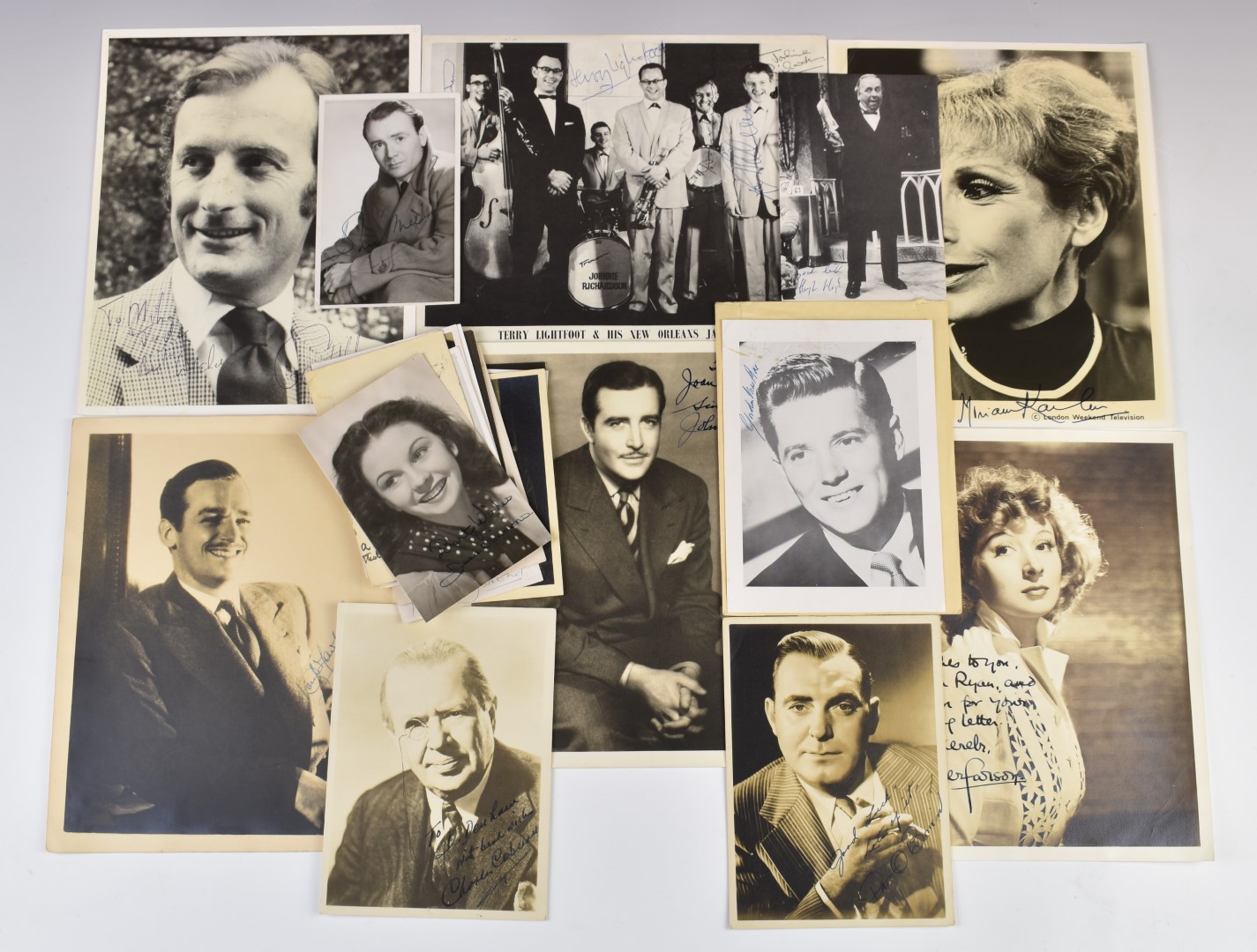 A collection of vintage autographs to include Danny Kaye, Arthur Lowe ...