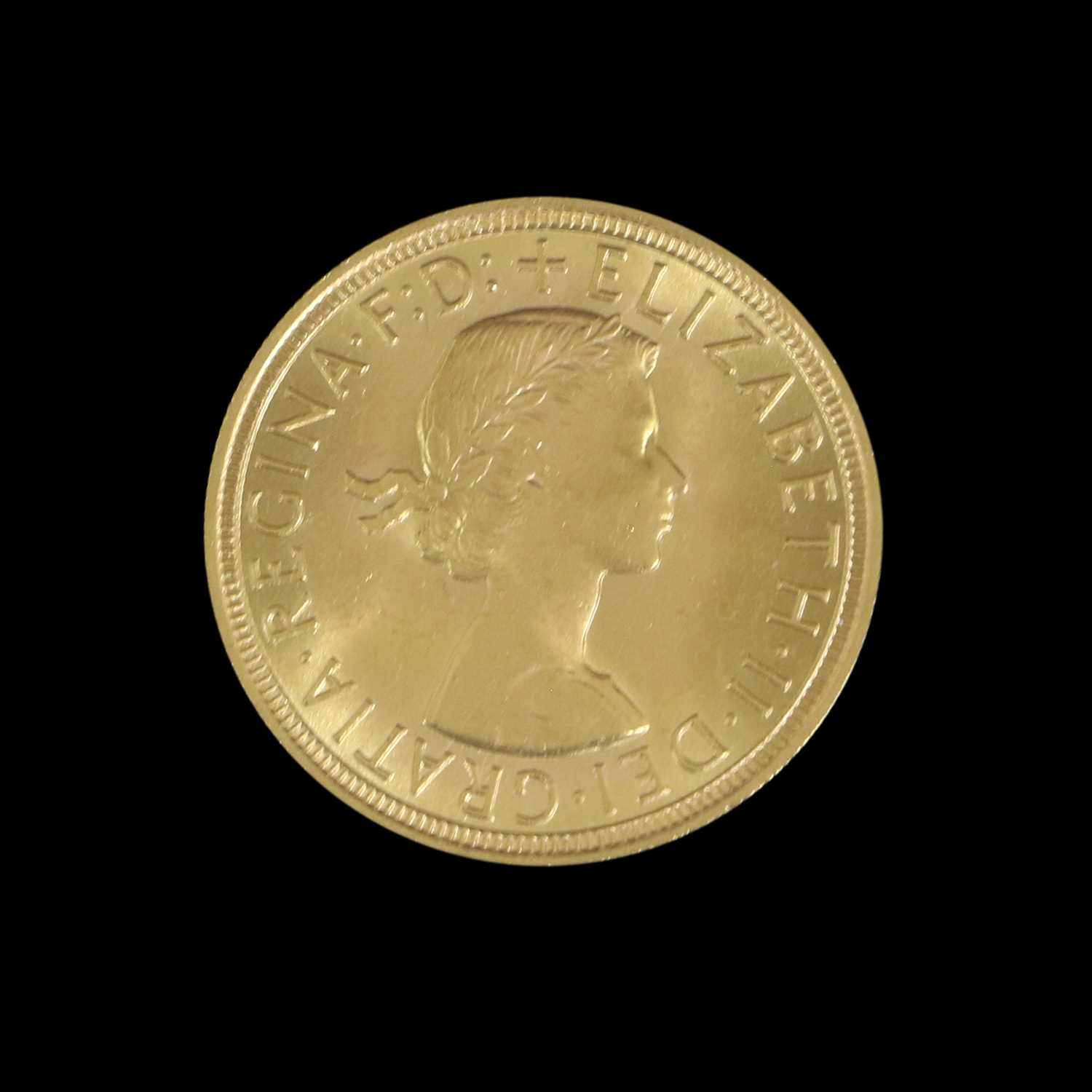 Elizabeth II, Sovereign 1957, obv. Gillick portrait of The Queen, rev ...