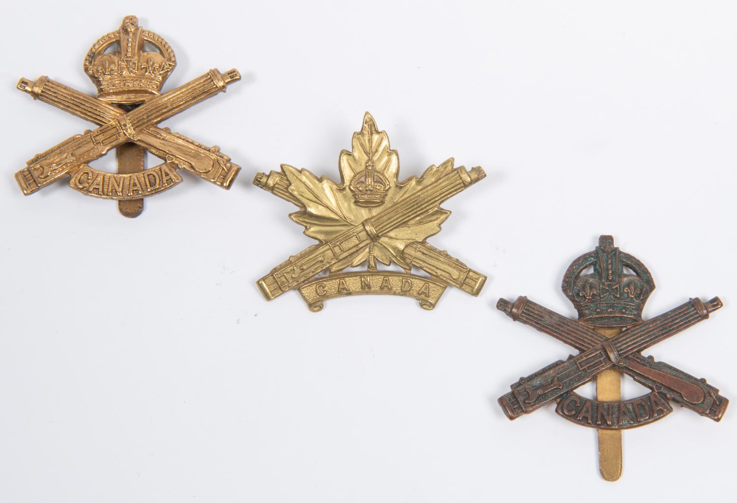 WWI Canadian Machine Gun Corps brass cap badge, maple lef type ...