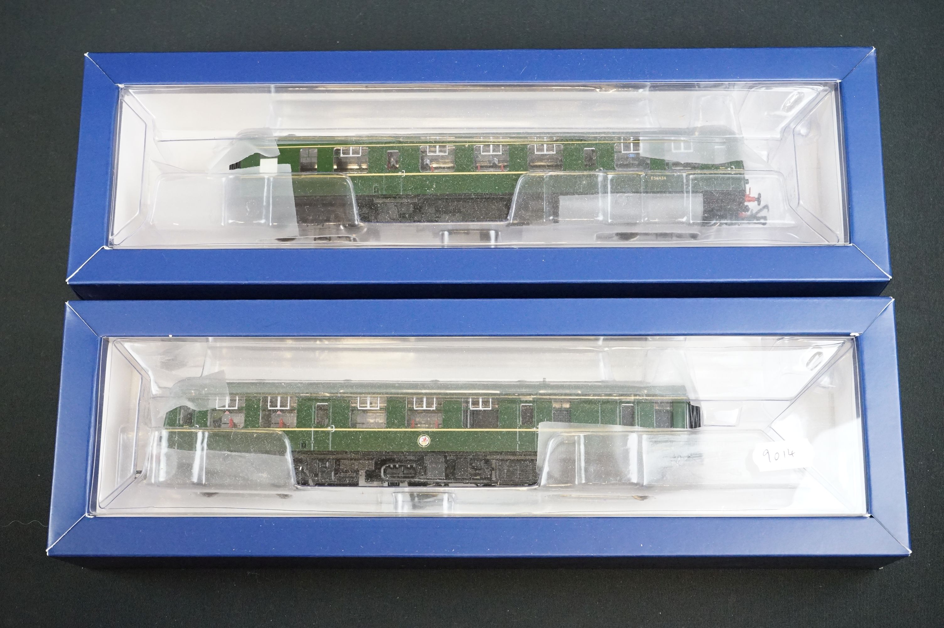 Boxed Bachmann OO gauge 31326A Class 105 Two Car DMU BR Green with ...