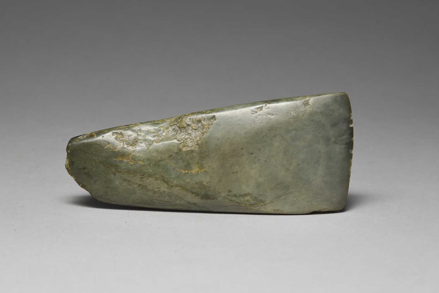 A Maori blade toki pounamu New Zealand nephrite, 16.5cm long ...