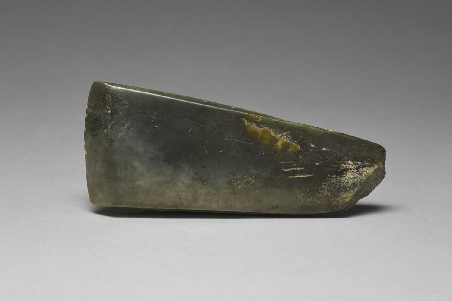 A Maori blade toki pounamu New Zealand nephrite, 16.5cm long ...