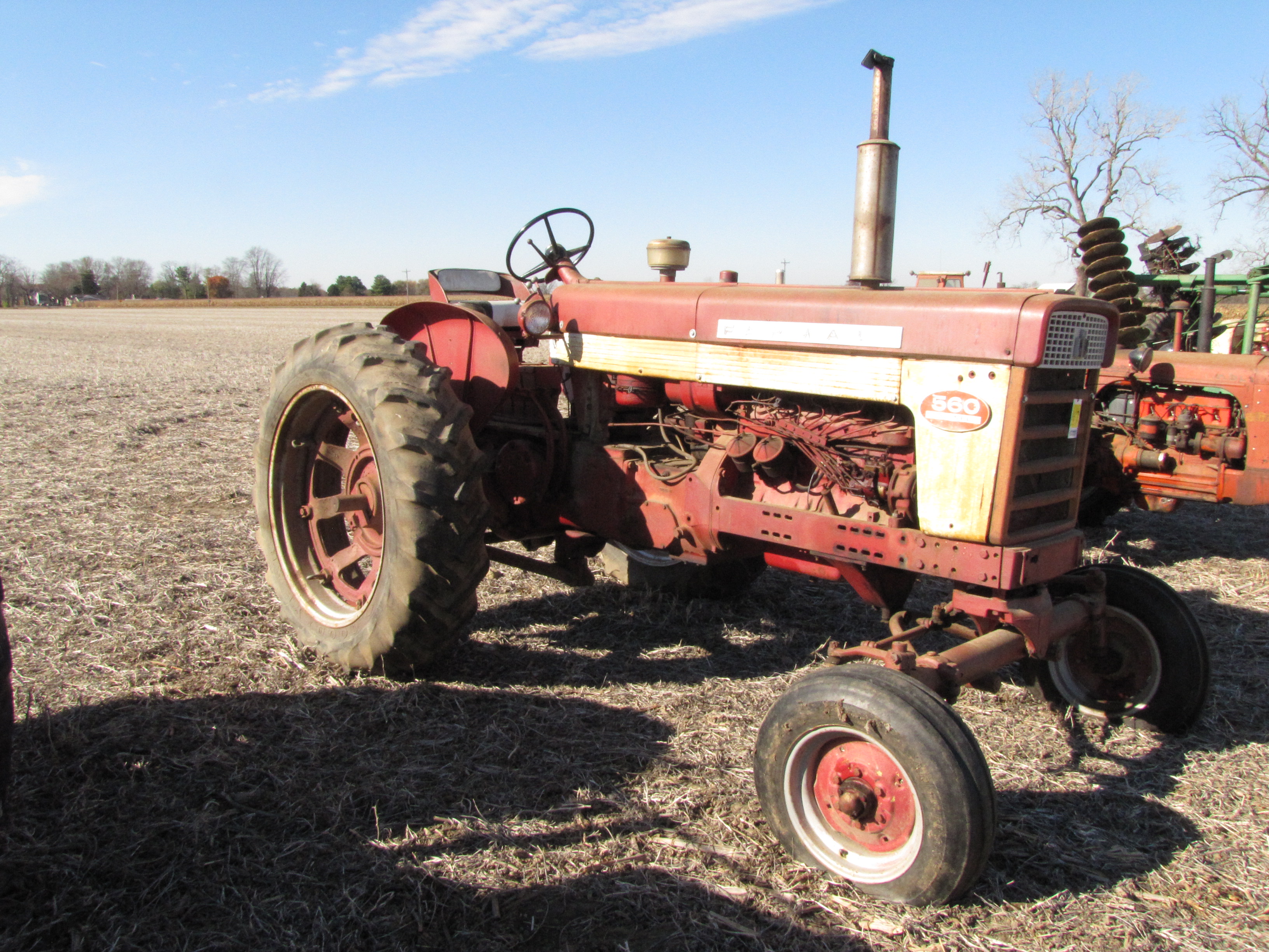 Farmall 560 tractor, WF, diesel, 2-pt, 540 pto, (2) hyd remotes ...
