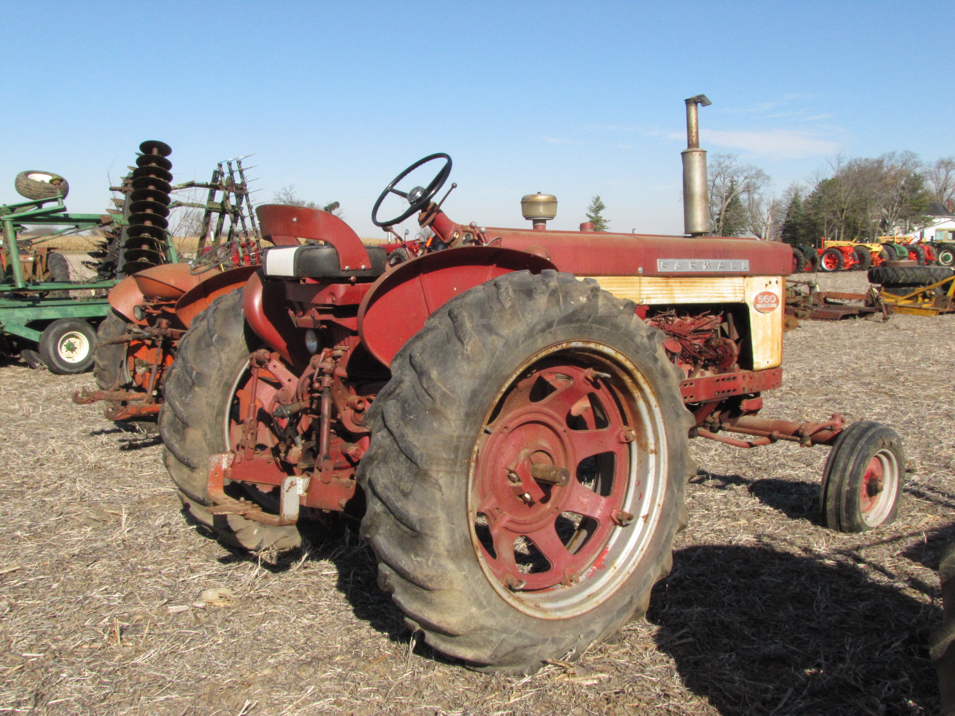 Farmall 560 tractor, WF, diesel, 2-pt, 540 pto, (2) hyd remotes ...