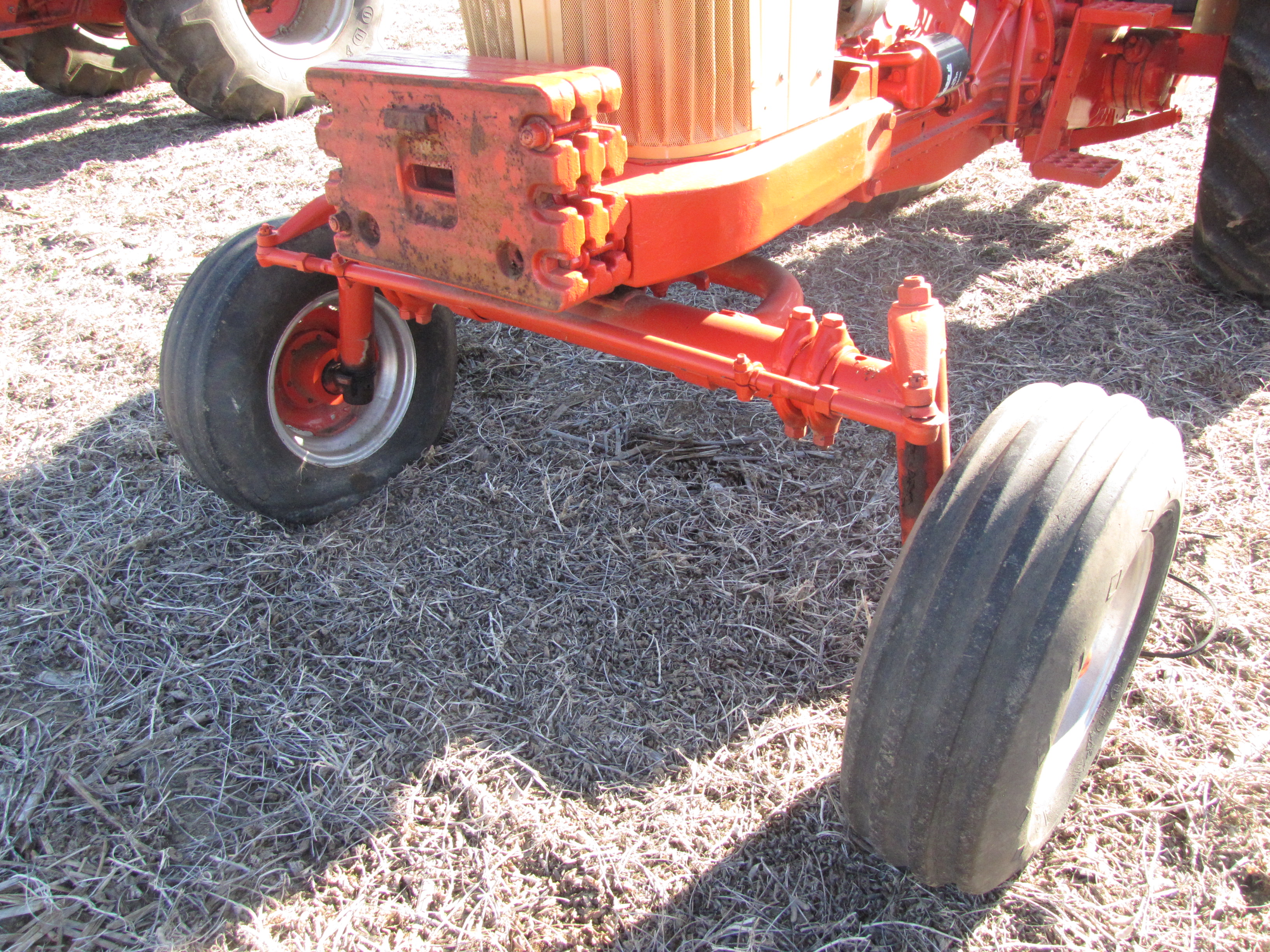 Case 930 Comfort King tractor, WF, diesel, 3-pt, 540 pto, (2) hyd ...