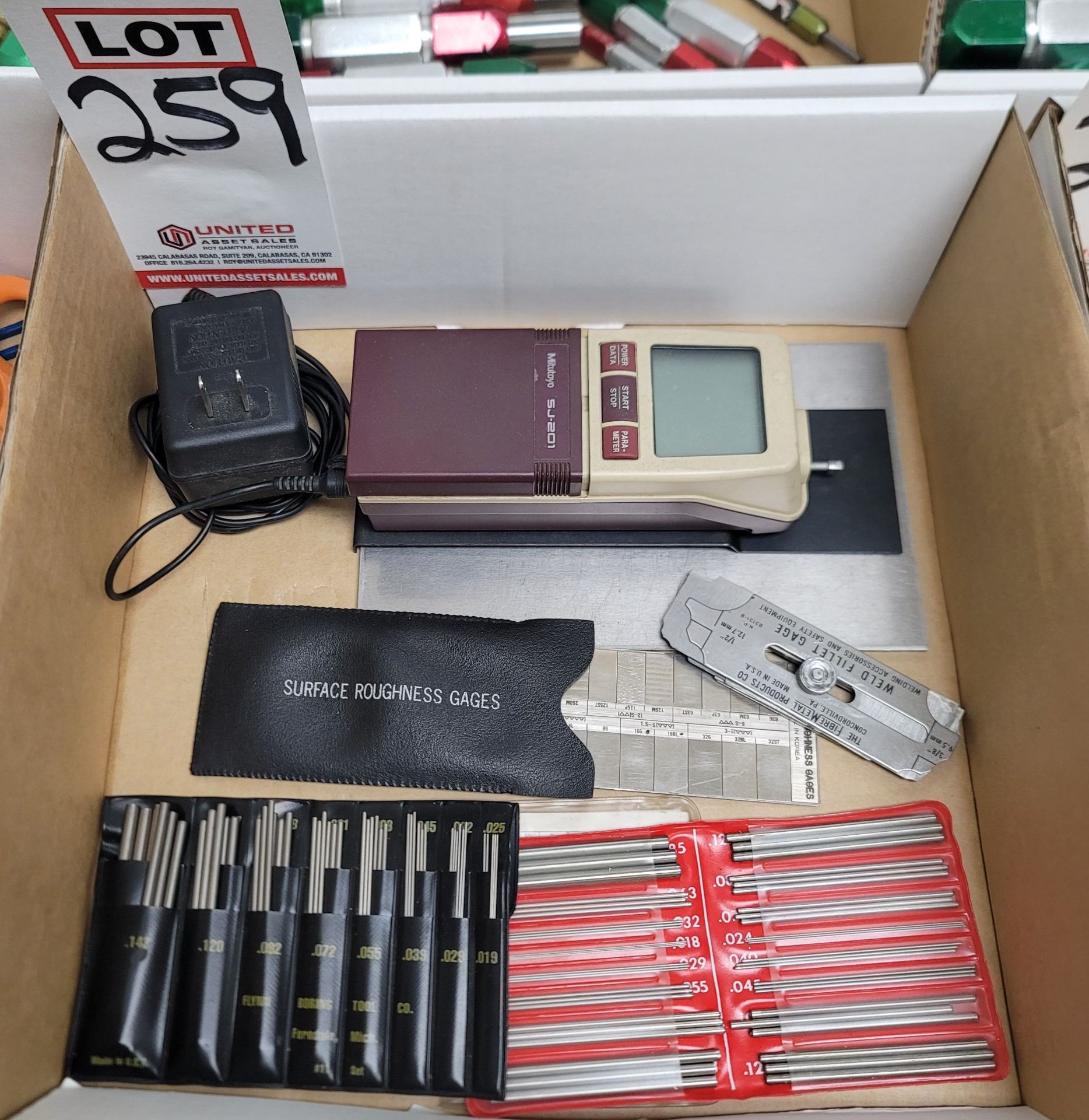 LOT - MITUTOYO SURFTEST SJ-201 SURFACE ROUGHNESS TESTER, THREAD ...