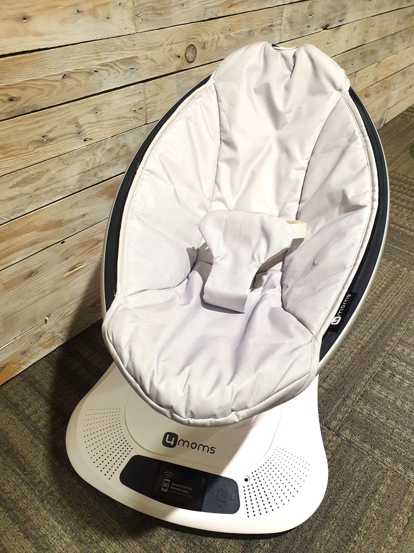 Title: Mammaroo 4moms Electric Auto Rocker, Soother and Music Player ...