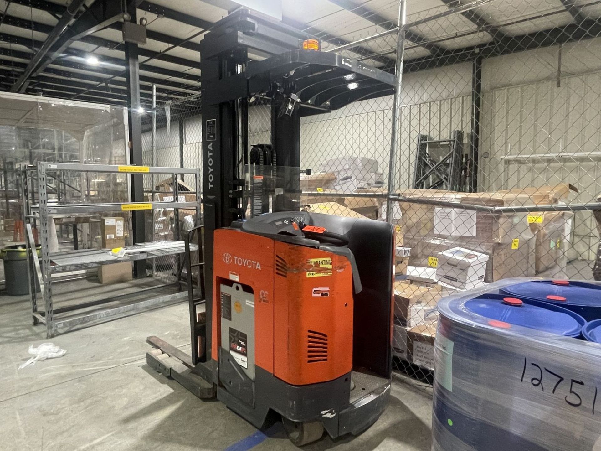 Toyota 3,500 lb. Cap. Model 9BRU18 Electric Stand-Up Riding Straddle ...
