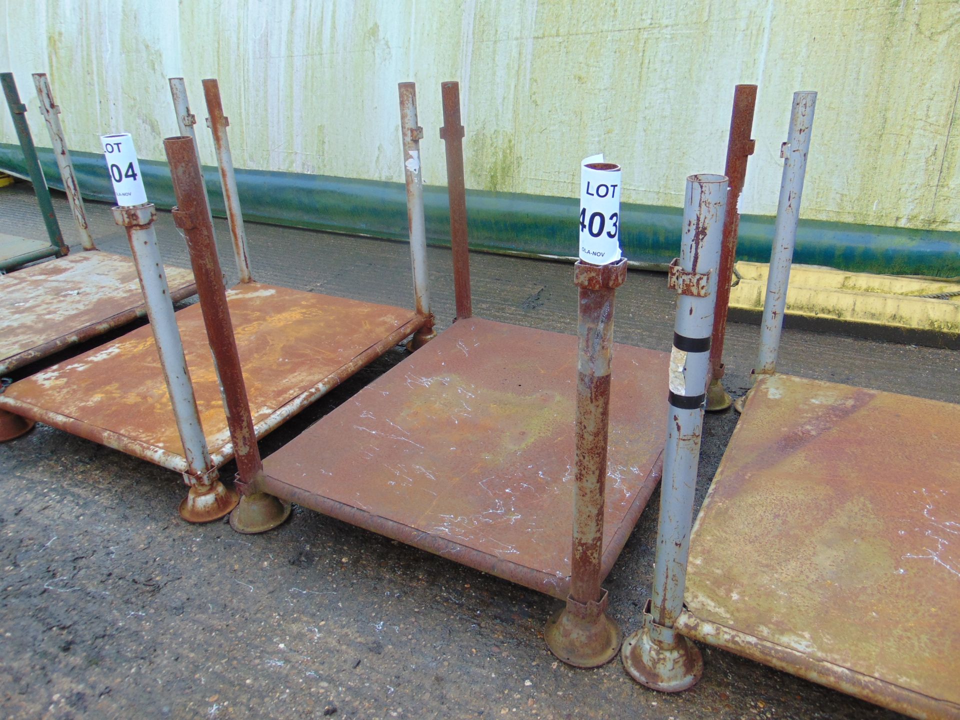 Standard MoD Heavy Duty Steel Stacking Stillage, Fixed Tubular Corner ...