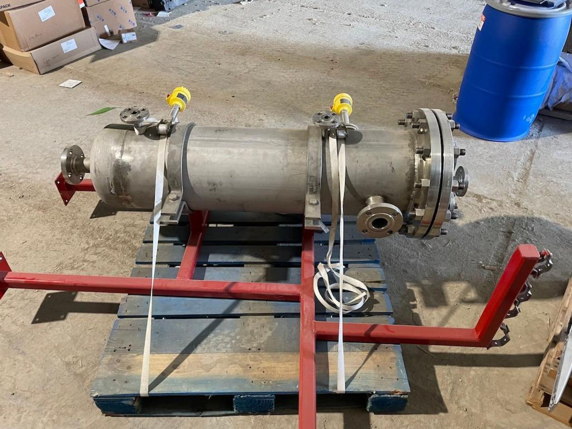 5 FT HEAT EXCHANGER ON RED STEEL FRAME, W (2) VEGASWING 63 METERS