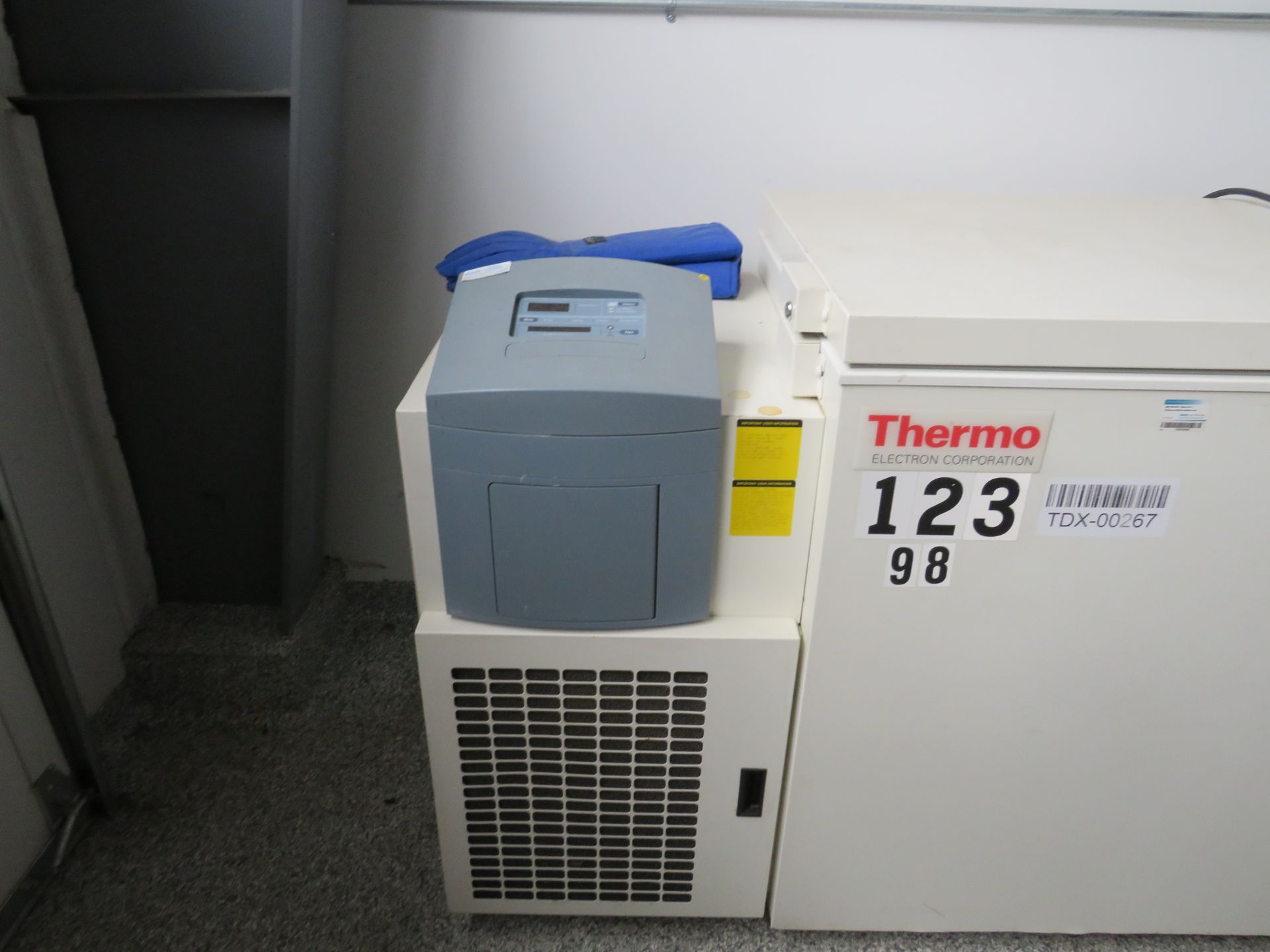 LOCATED EAGLE CREST, OR- Used Thermo Scientific 8600 Series Freezer 20 ...