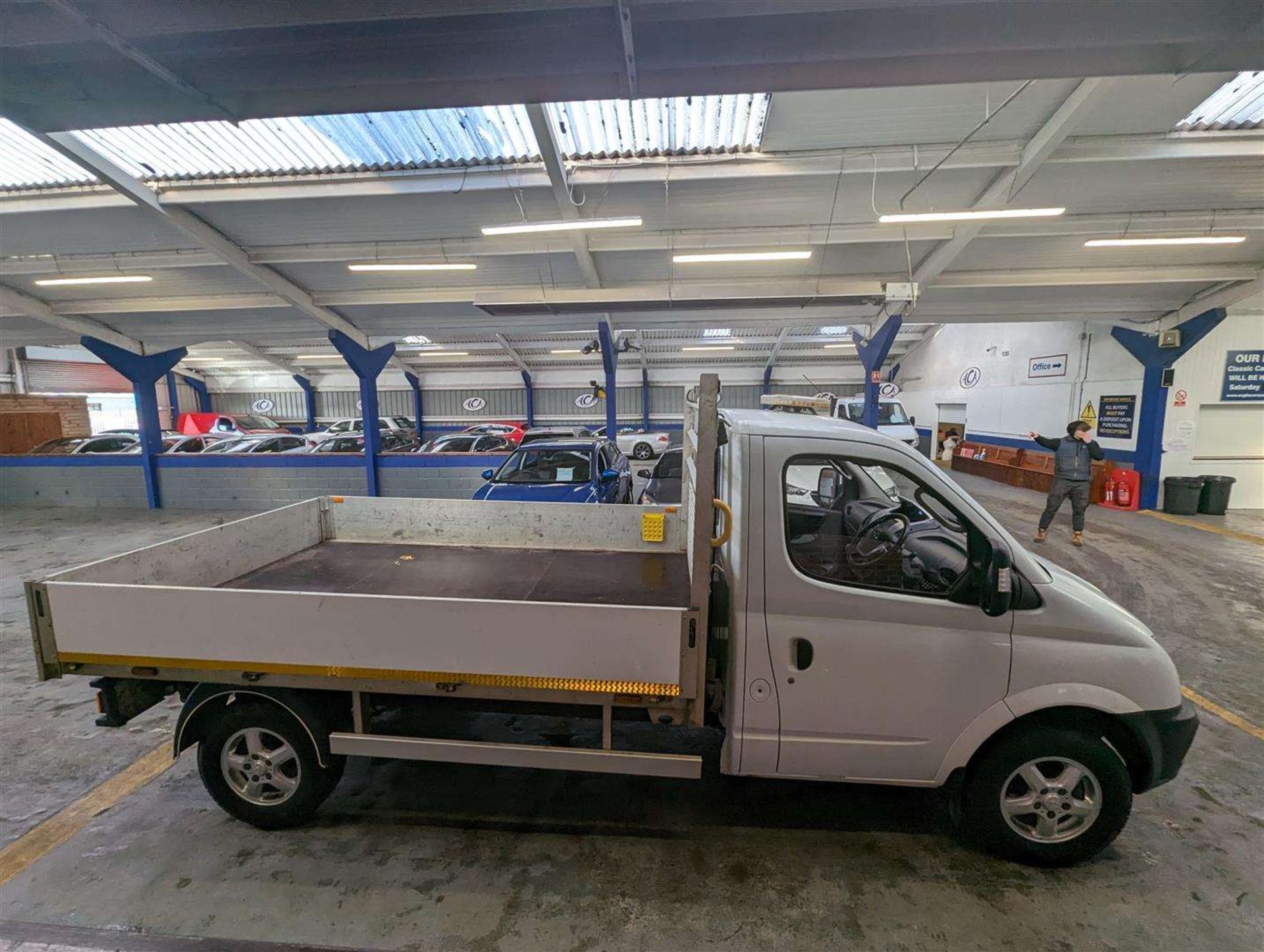 Make & Model:LDV, V80 L2H1 C/C TD Date of Reg:NU20ZTS Colour:WHITE cc ...