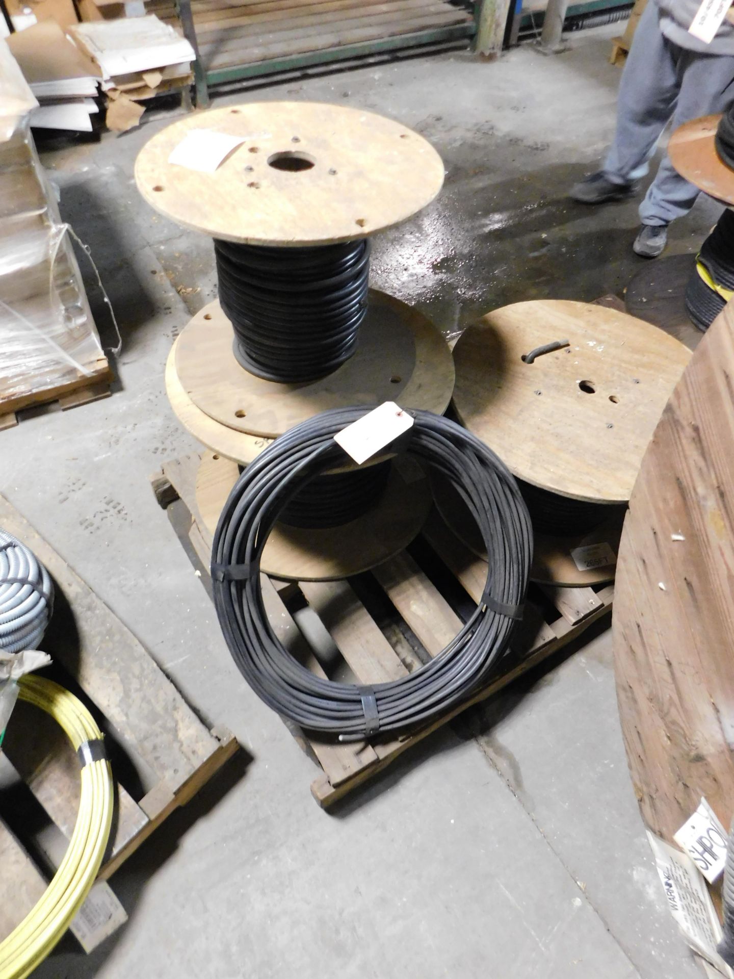 4x ASSORTED CABLE/WIRE PALLET, ALUM, 175-290FT, 3/0XHHW