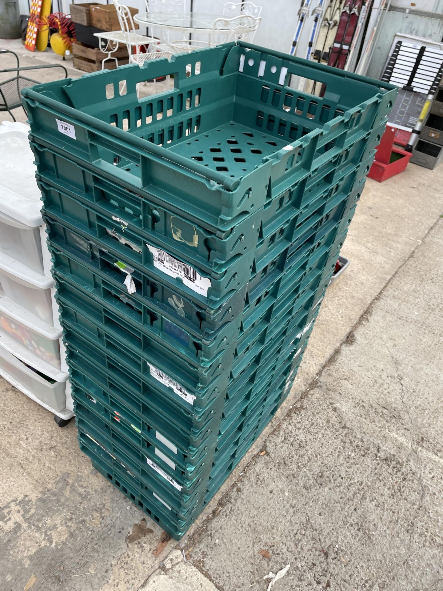 FIFTEEN PLASTIC STACKING BREAD TRAYS