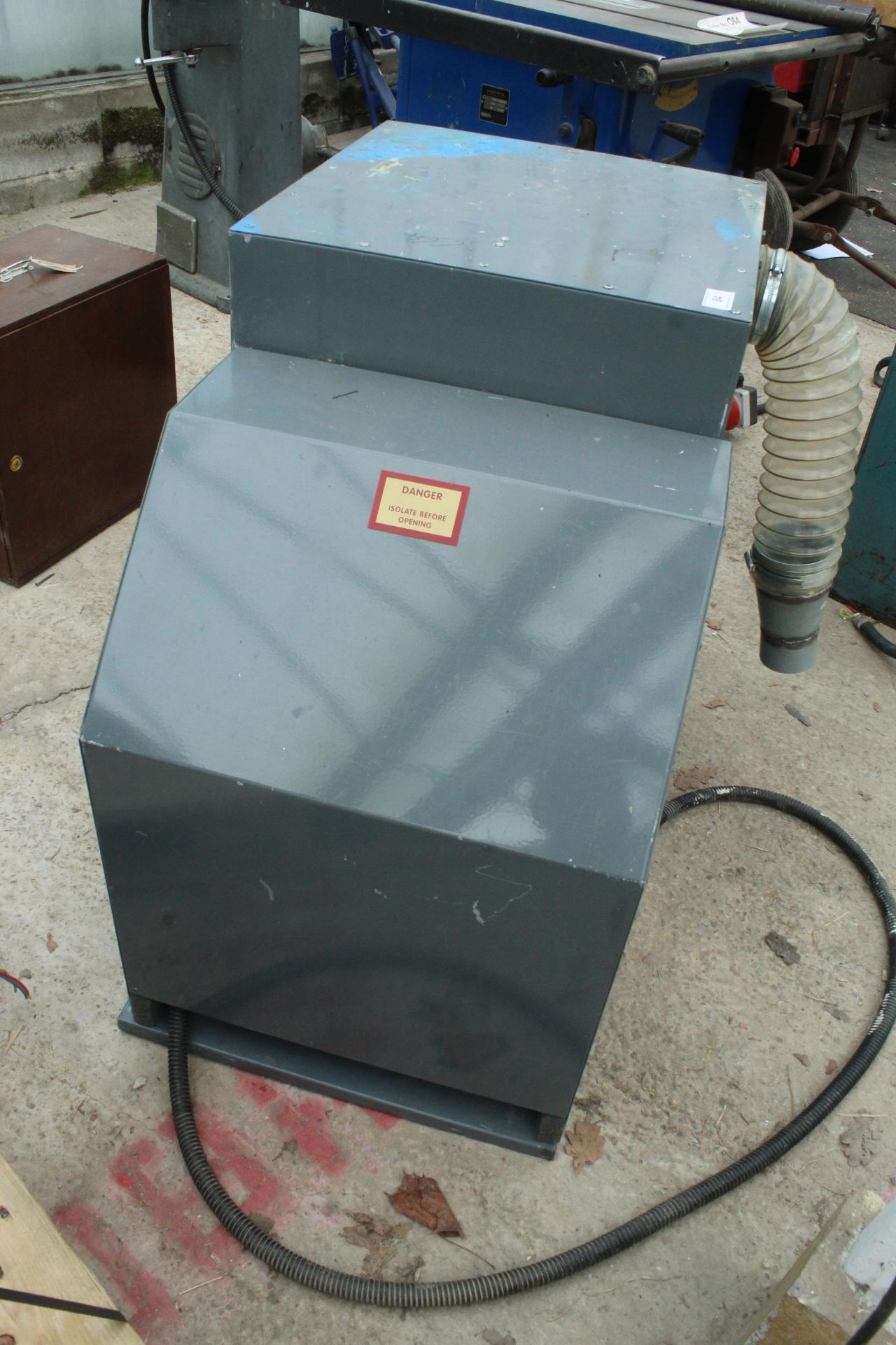 DUST EXTRACTION UNIT UNTESTED NO VAT