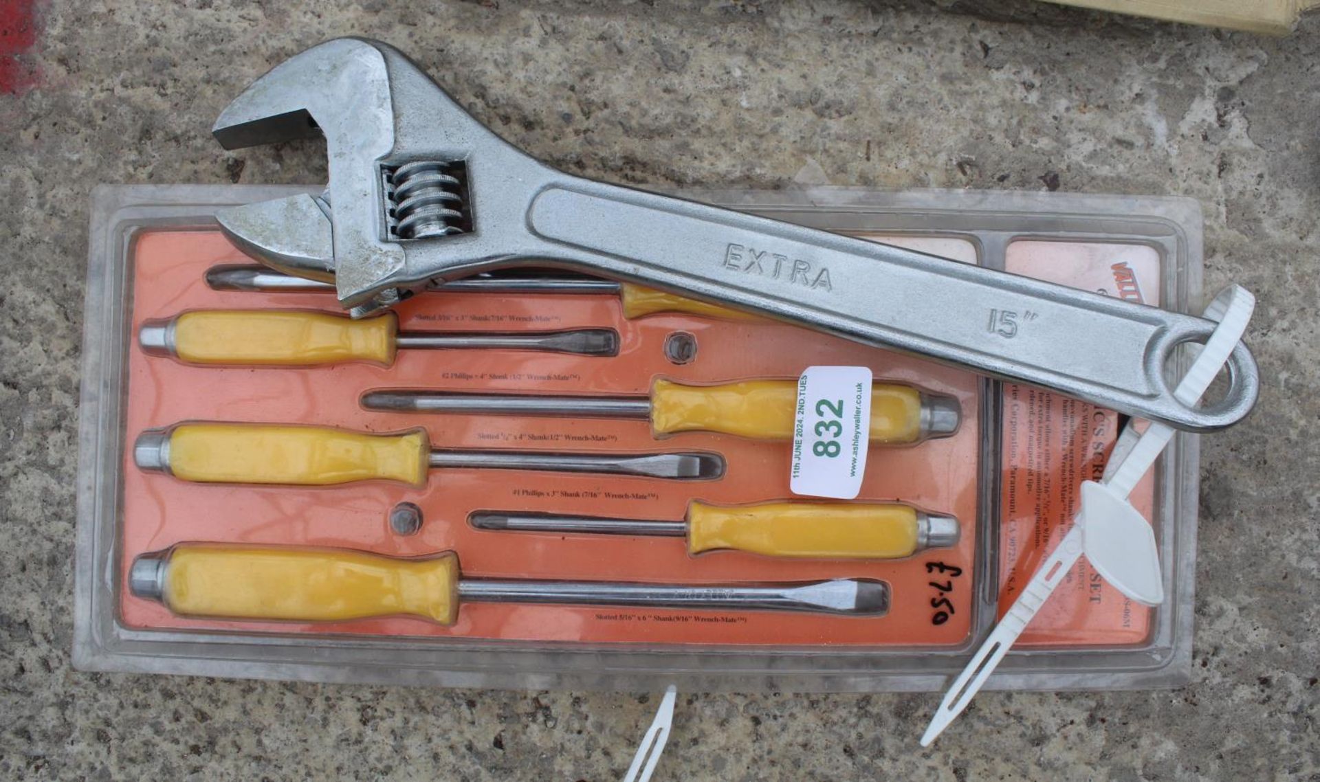 MECHANICS SCREWDRIVER SET AND 15" WRENCH + VAT