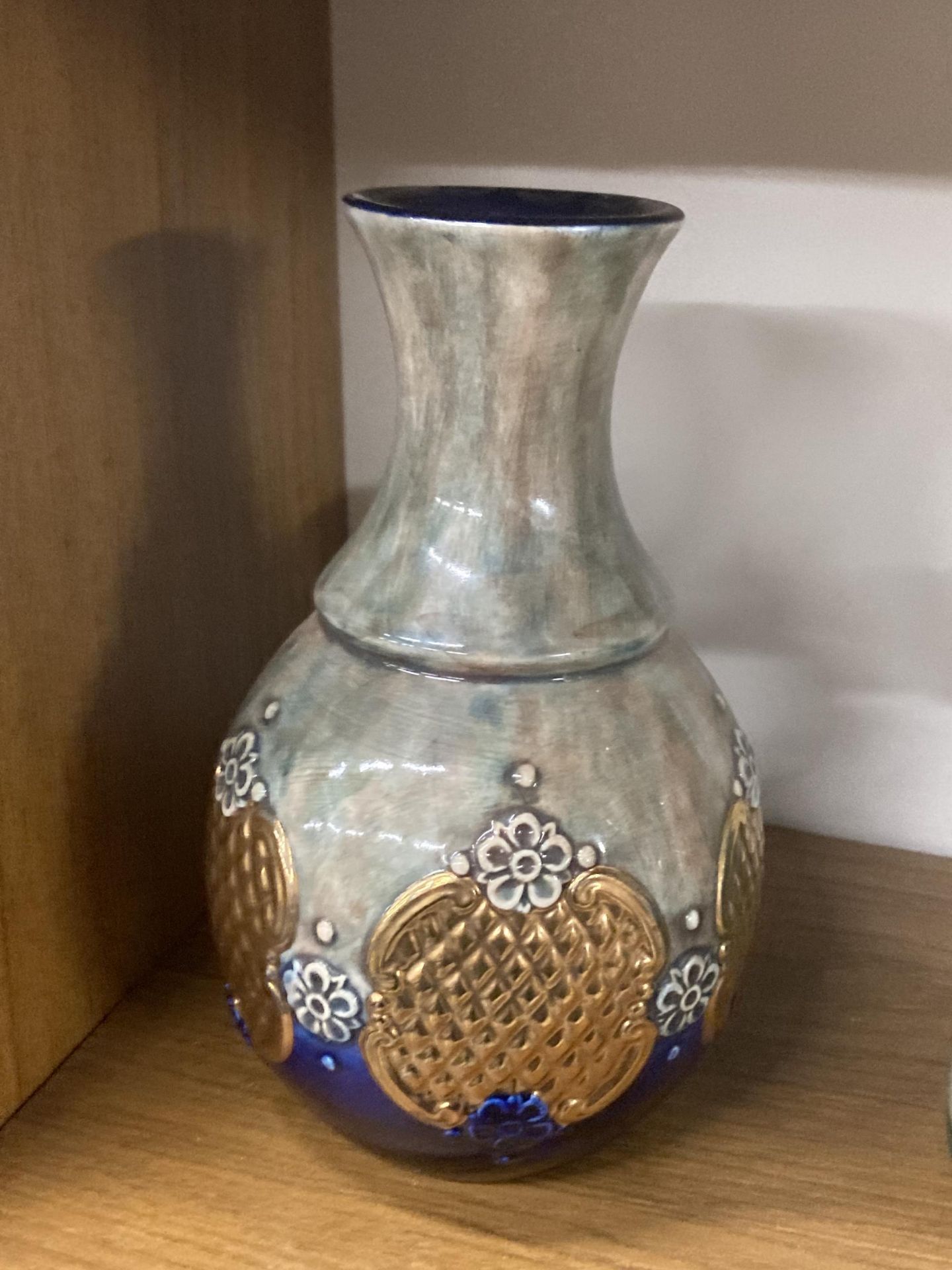 A VINTAGE STUDIO POTTERY VASE IN SHADES OF BLUE, GREY AND GOLD, MARKED ...