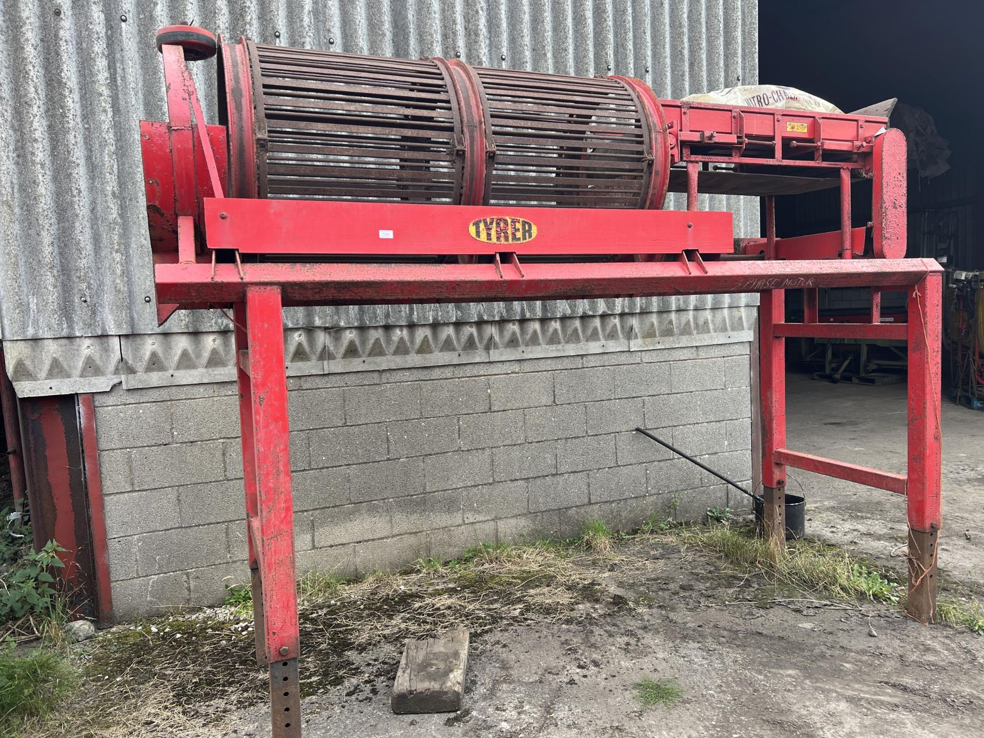 TYRER 3 PHASE RIDLER AND VEGETABLE WASHER + VAT
