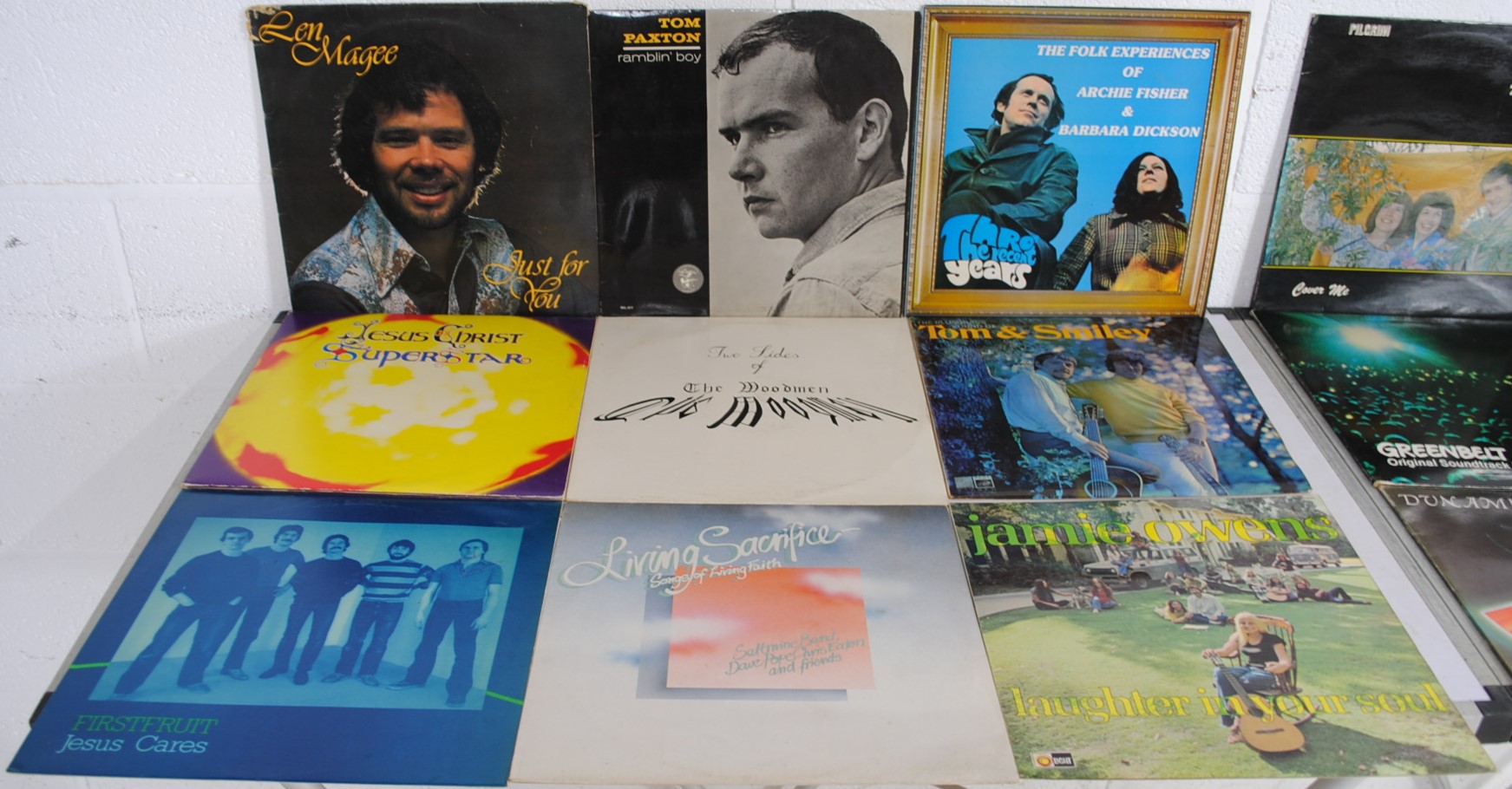 A quantity of various 12" vinyl records, including Tom Paxton, Archie ...