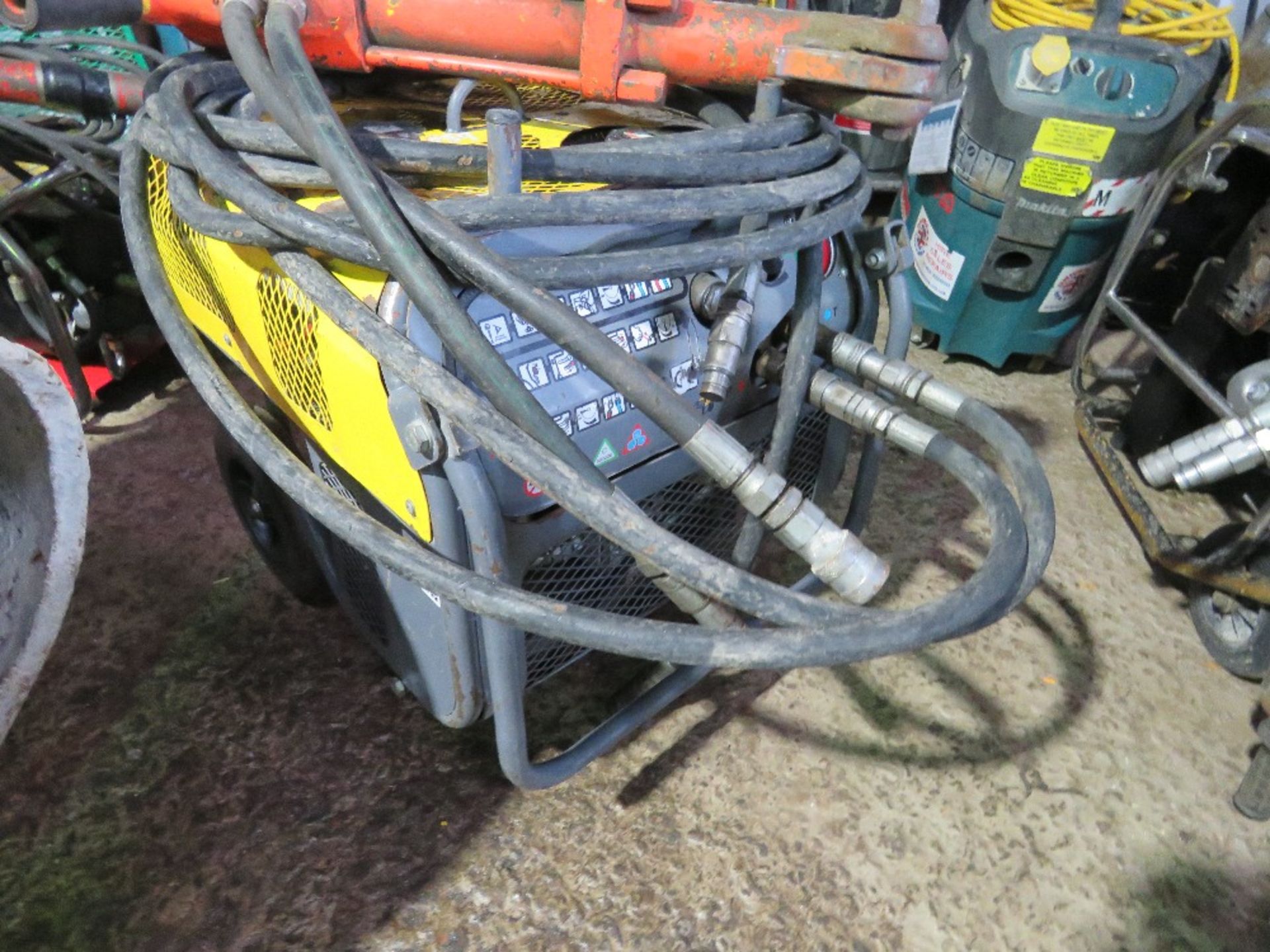 ATLAS COPCO HYDRAULIC BREAKER PACK WITH HOSE AND GUN