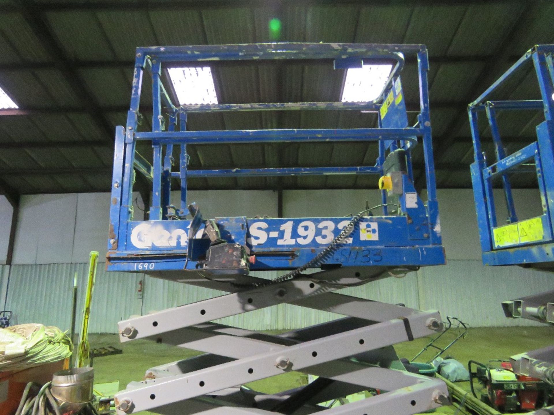 GENIE GS1932 SCISSOR LIFT ACCESS UNIT. 7.8M WORKING HEIGHT YEAR 2008 ...