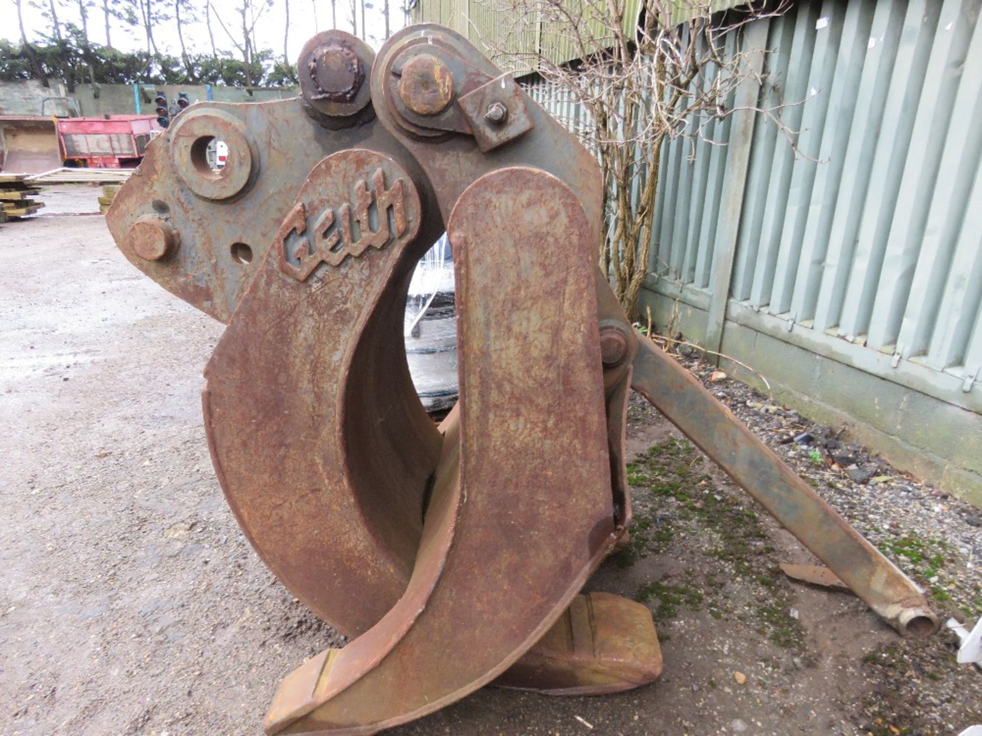FIVE TINE MANUAL GRAB FOR 20-35 TONNE EXCAVATOR, ON 80MM PINS WITH ...