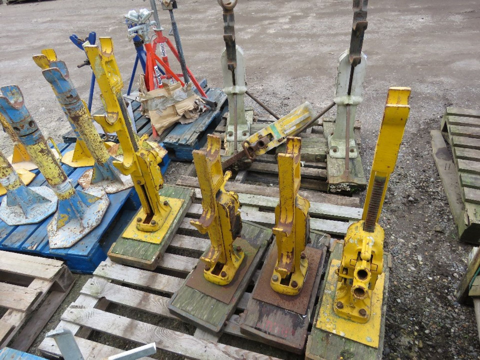 4NO HEAVY DUTY RATCHET CABLE DRUM JACKS. SOURCED FROM COMPANY ...
