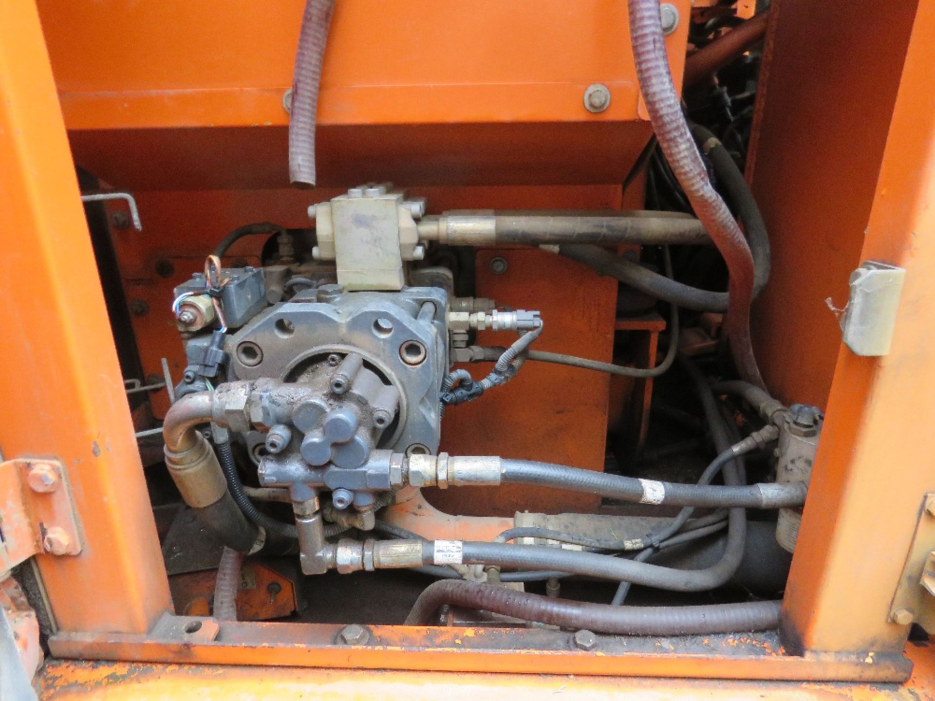 DOOSAN DX140LC STEEL TRACKED 14 TONNE EXCAVATOR, YEAR 2009 BUILD ...