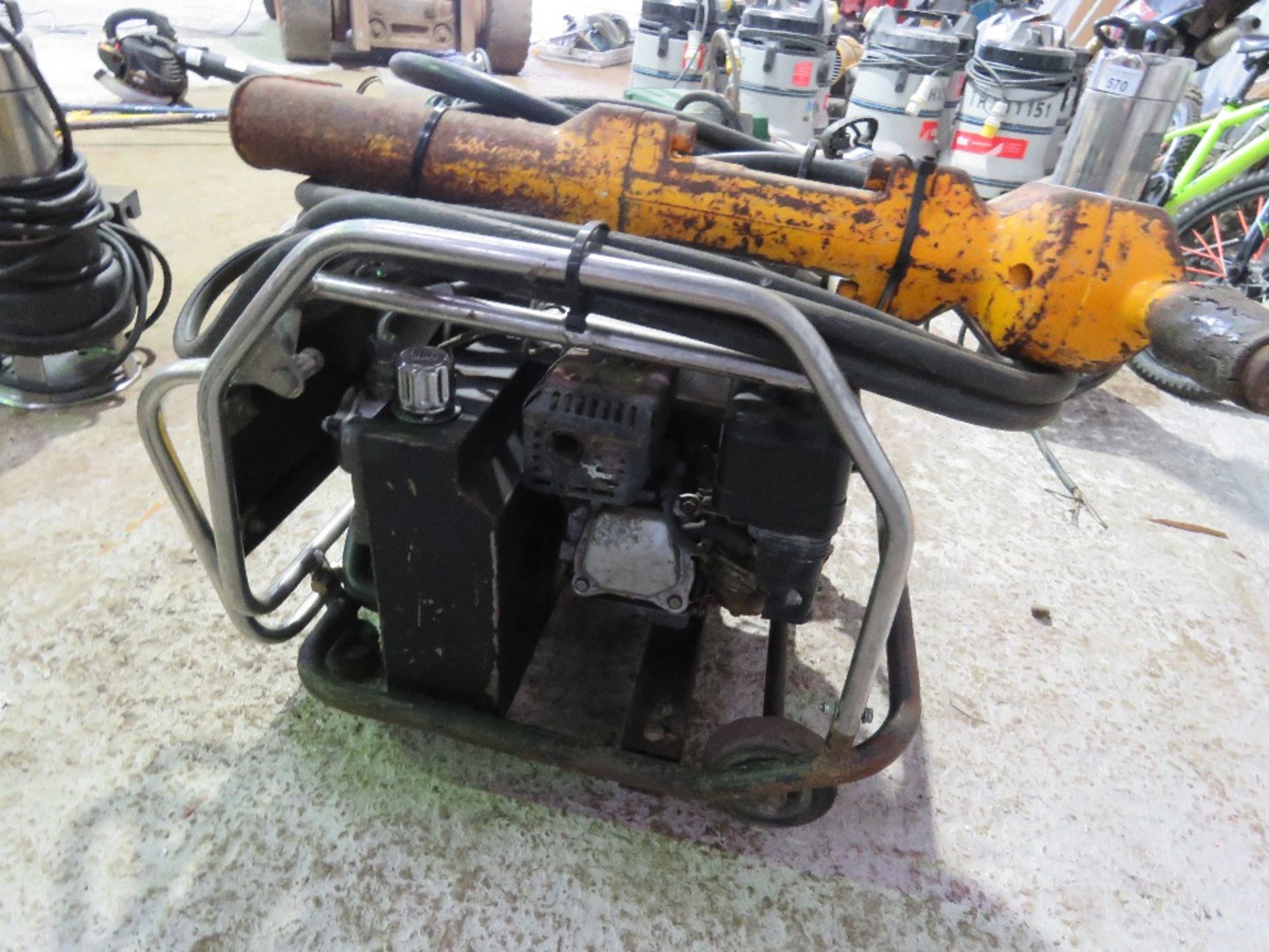 JCB COMPACT HYDRAULIC BREAKER PACK WITH HOSE AND GUN