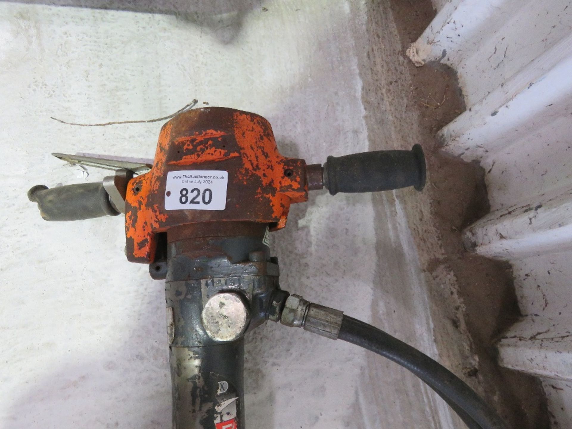 BELLE LATE TYPE ANTI VIBRATION HYDRAULIC BREAKER GUN