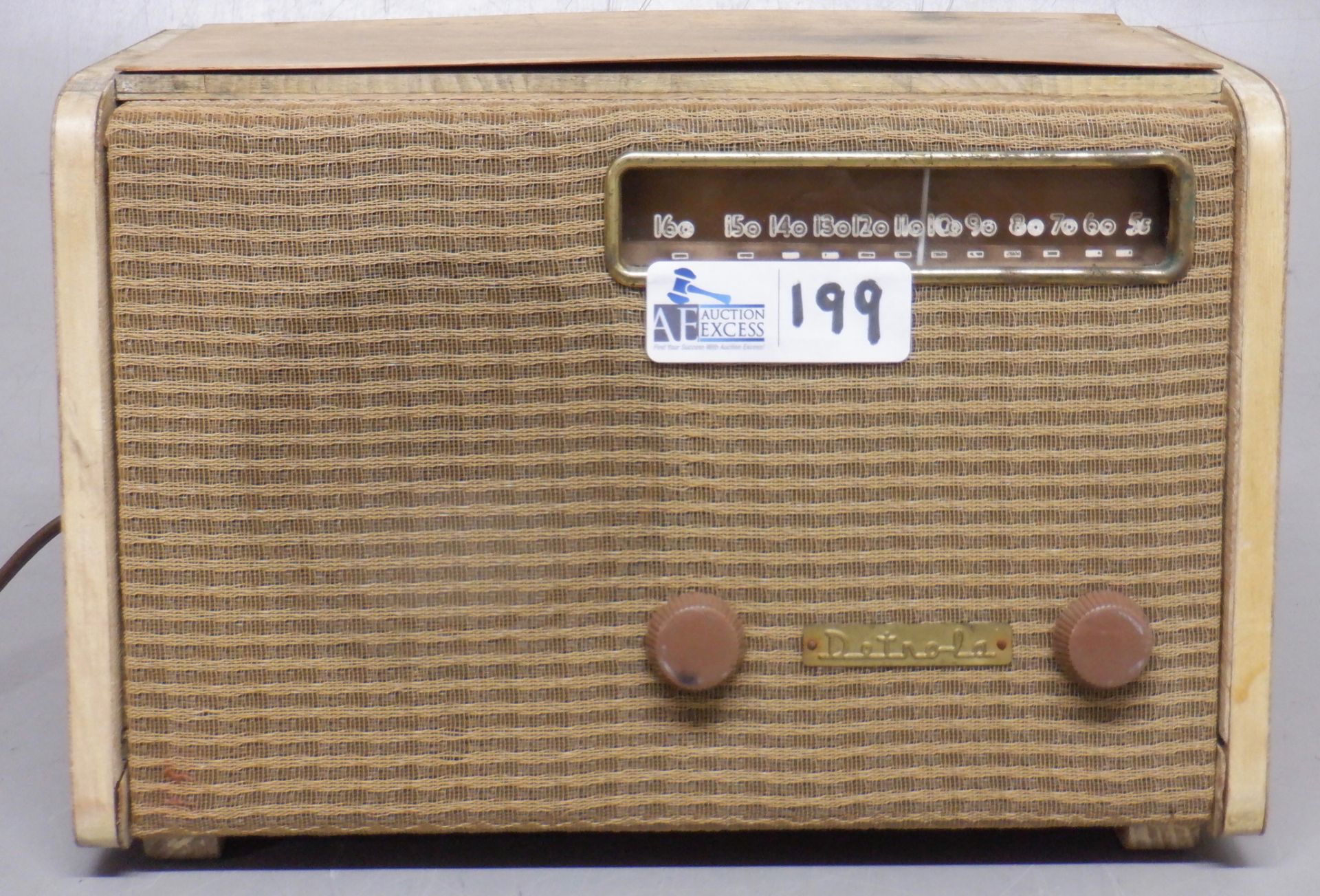 DETROLA TUBE RADIO