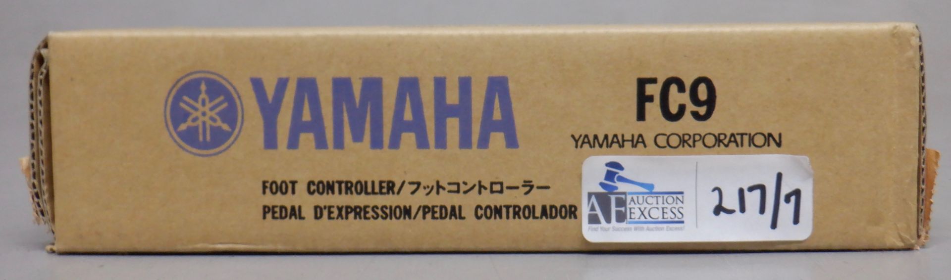 LOT OF 9 YAMAHA FC9 FOOLT CONTROLLERS NOS