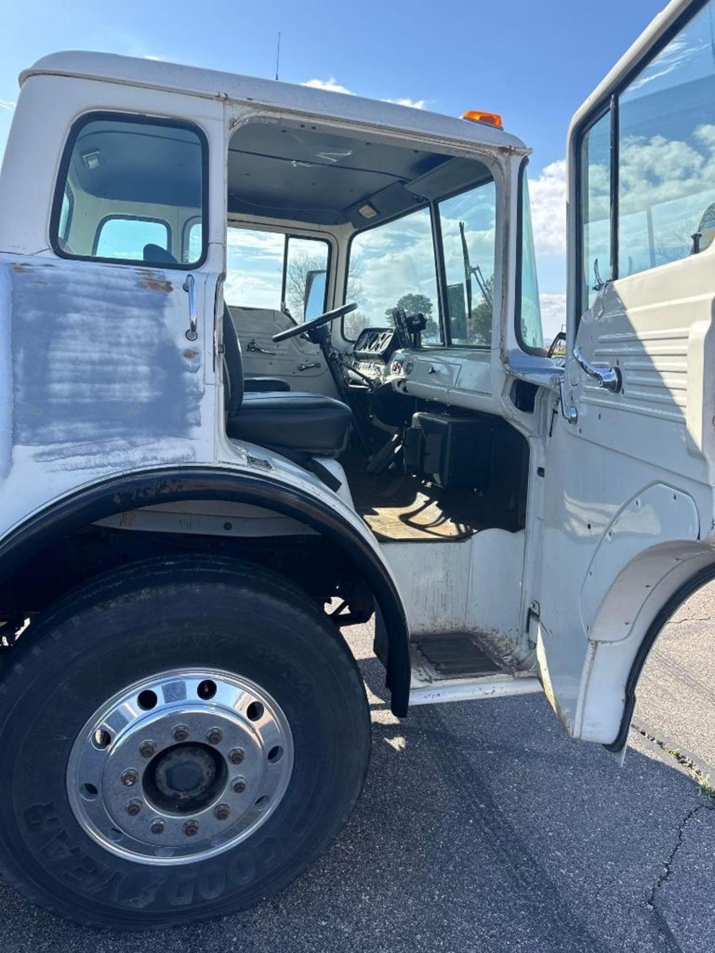 Year: 1989 Make: Ford Model: CT8000 Vehicle Type: Truck Mileage: 40,383 ...
