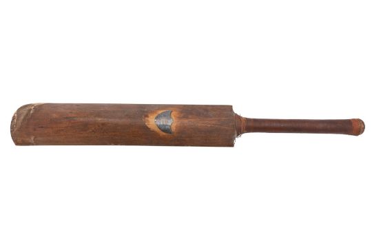 Percy G. H. Fender cricket archive: 1912: A presentation cricket bat ...