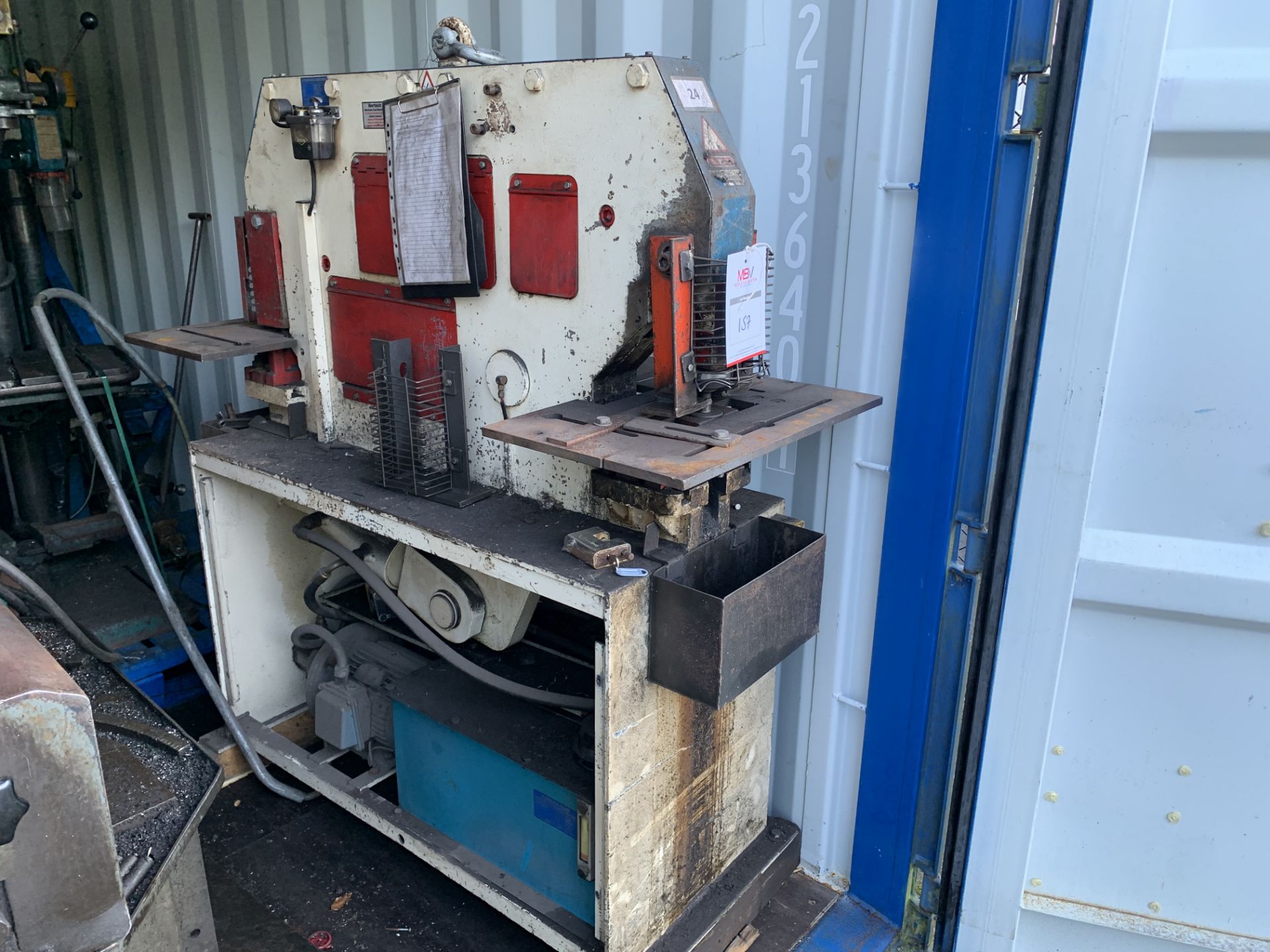 Hydraulic Punch / Notcher Metal Worker