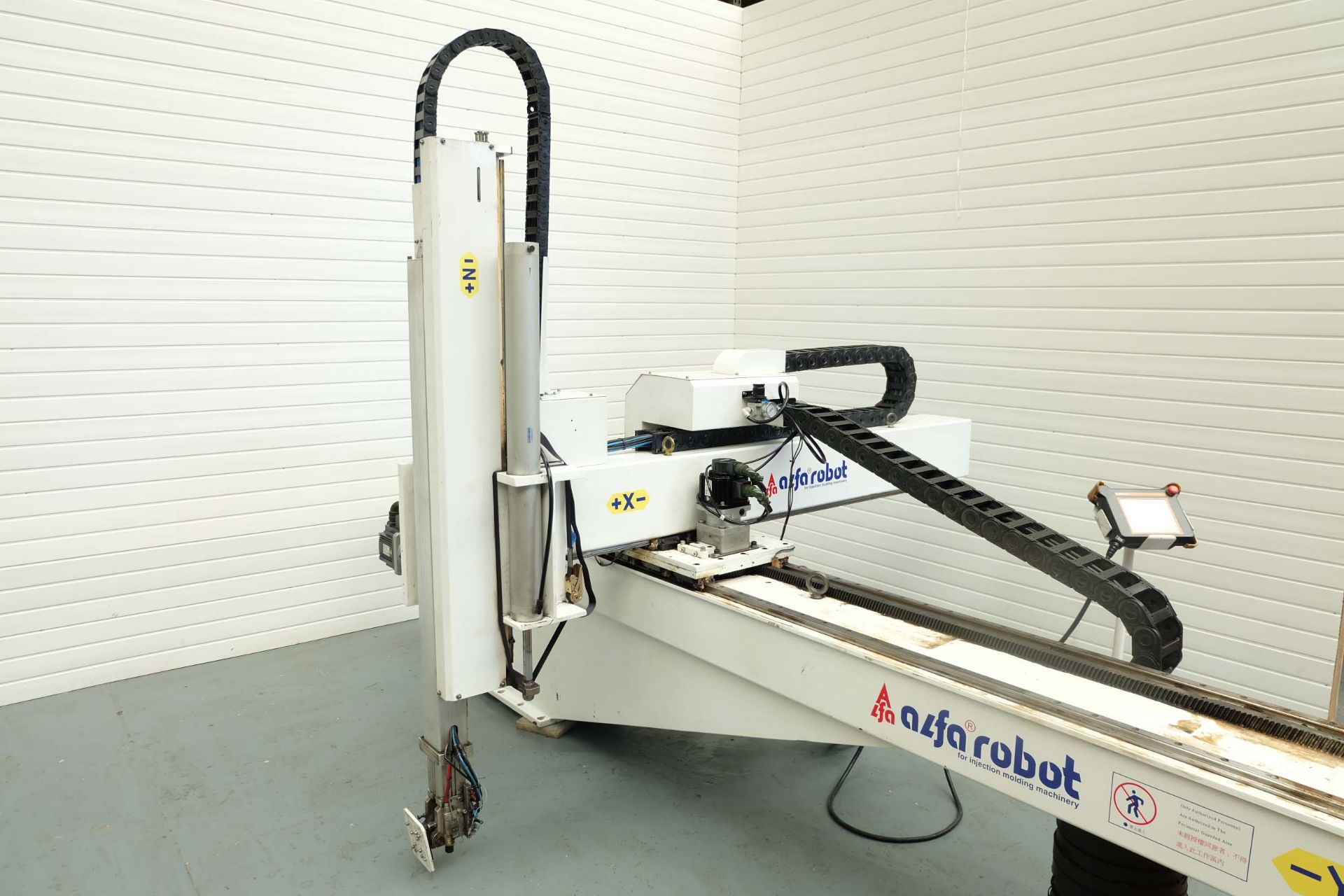 Alfa Titan Model T1700WS-S3 3 Axis High Speed Robot for Moulding ...
