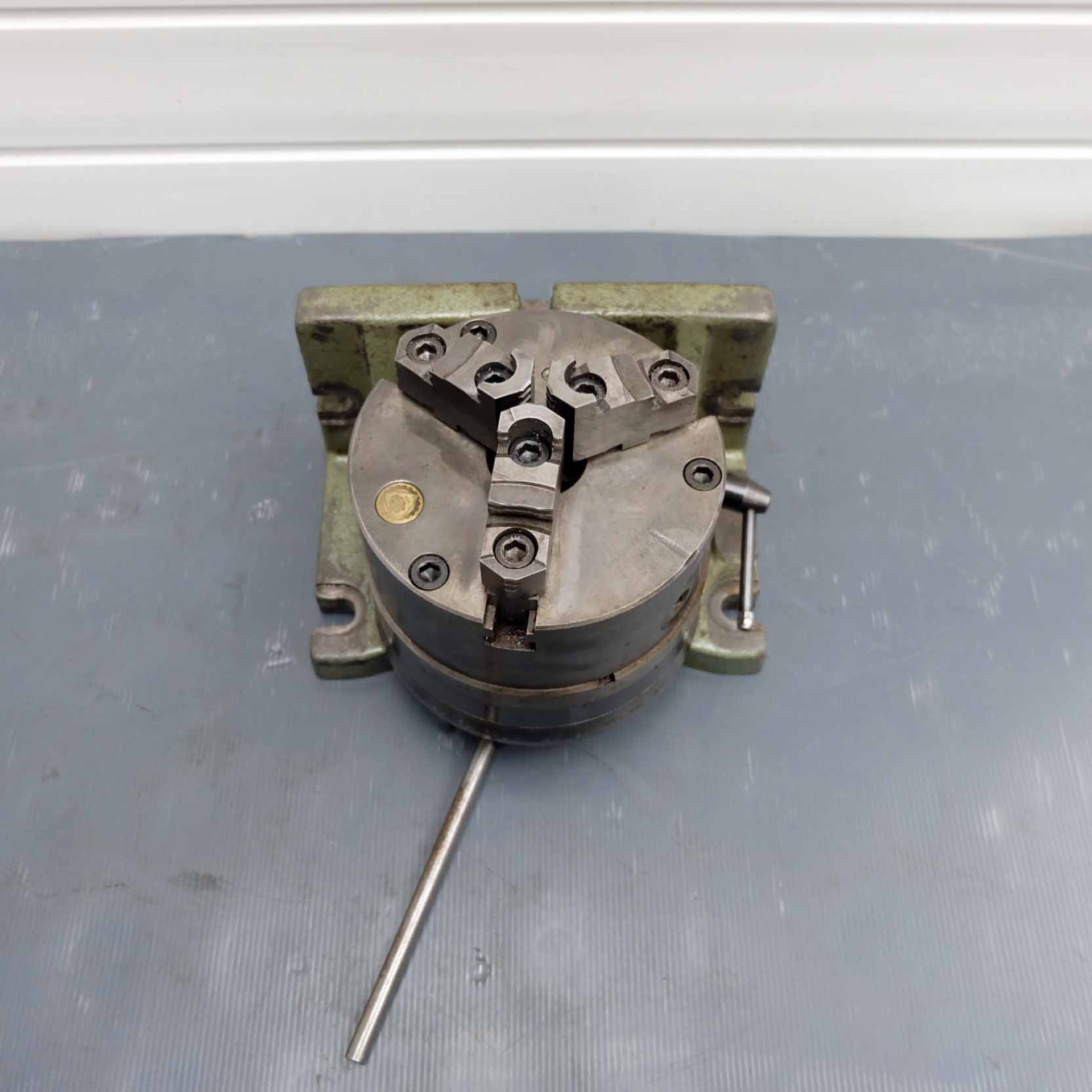 Vertical / Horizontal Indexing Workhead. With 6" 3 Jaw Chuck. Tailstock.