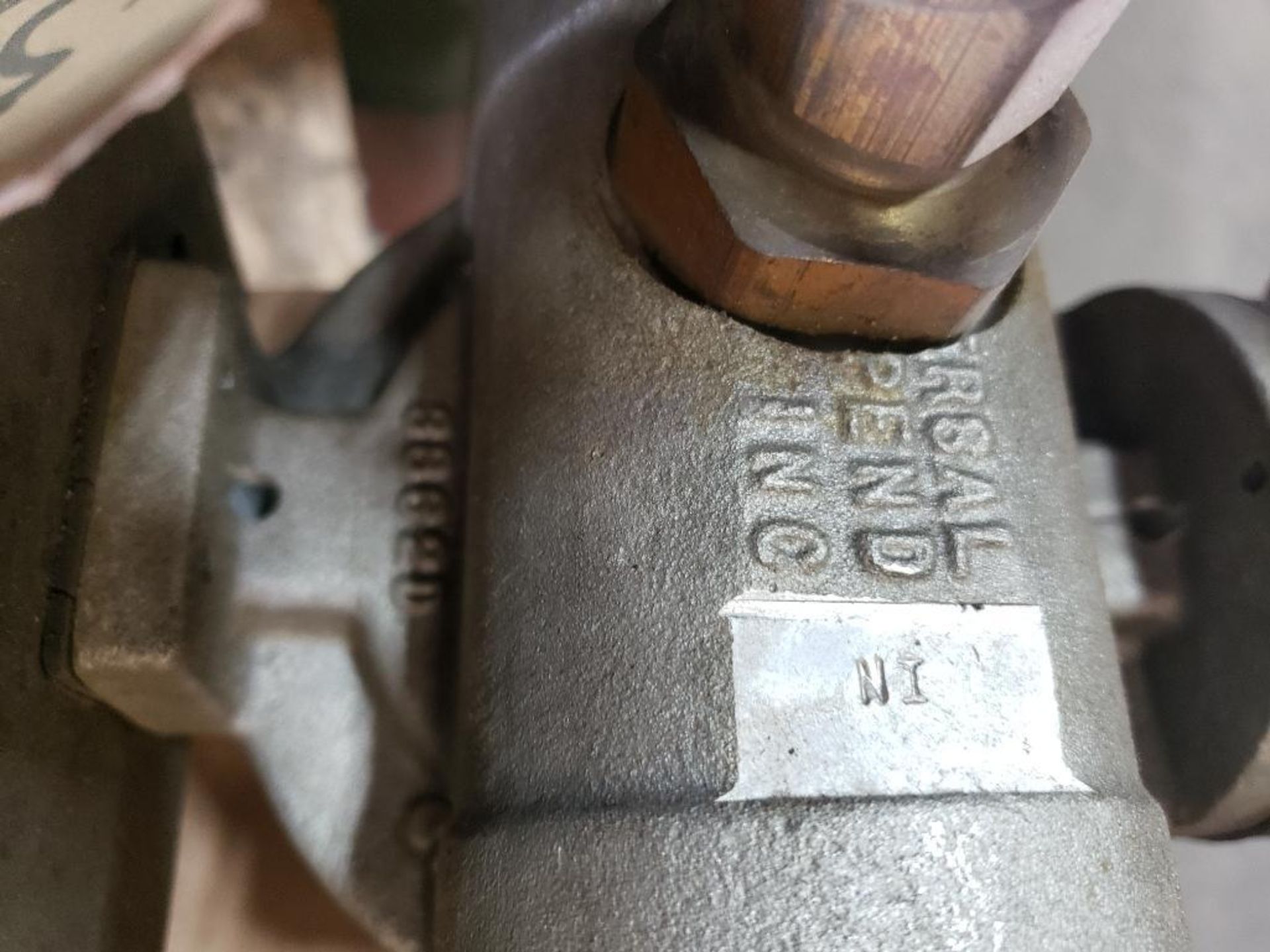 Full pallet - Assorted electrical and repair parts. Festo, Vibraclamp ...