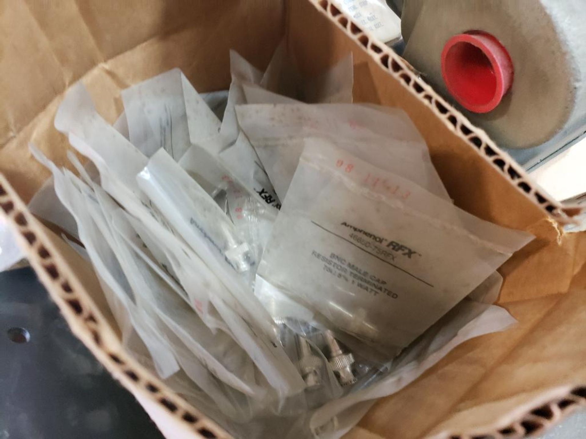 Full pallet - Assorted electrical and repair parts. Festo, Vibraclamp ...
