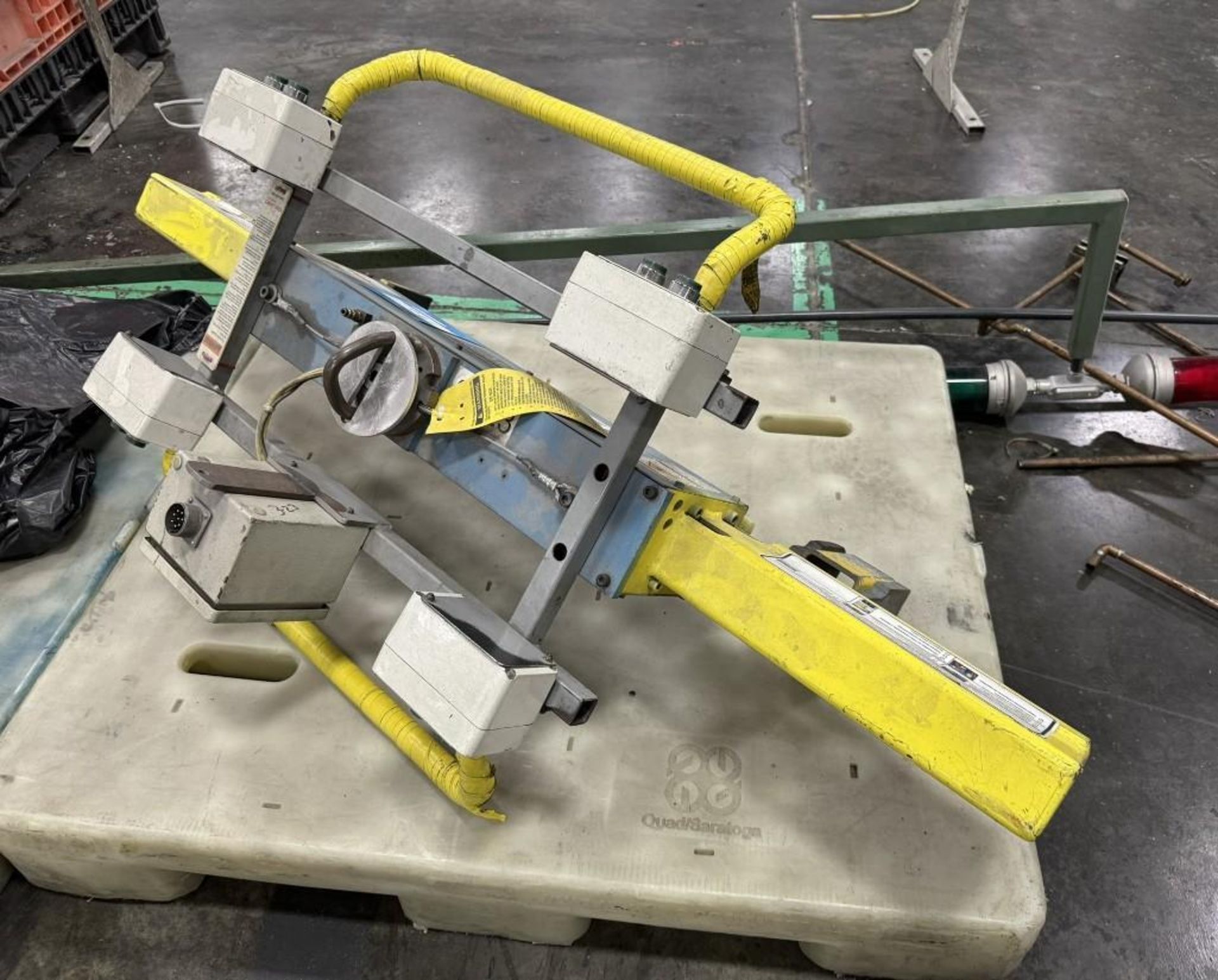 Lot Of (3) Non-Rotating Bundle Clamp Crane Attachments.