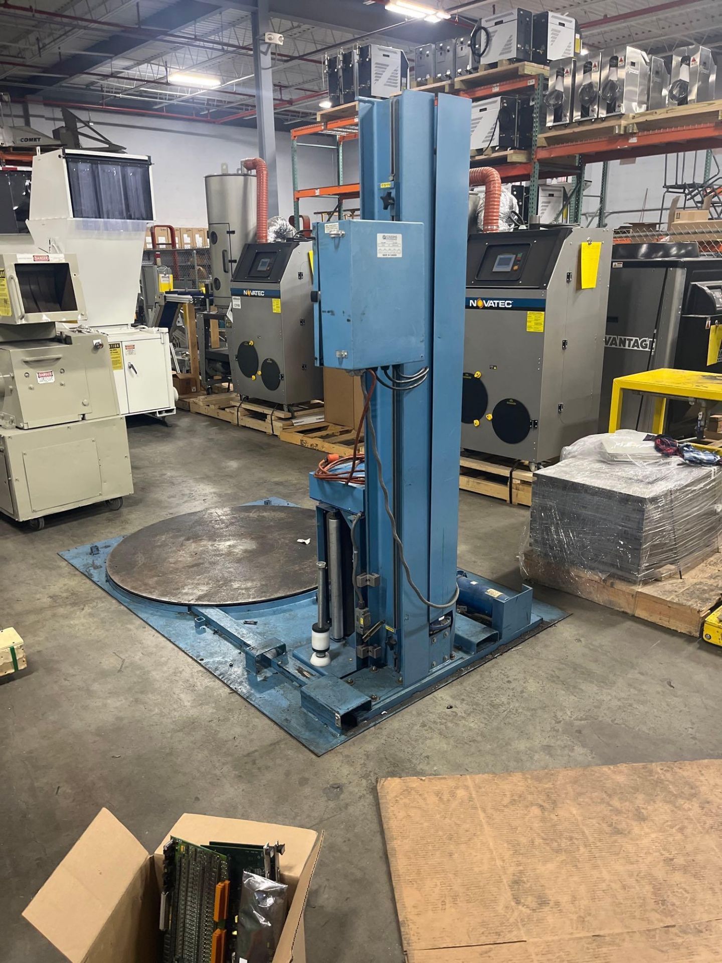 Cousins Packaging pallet wrapping machine model LP2100 serial number ...