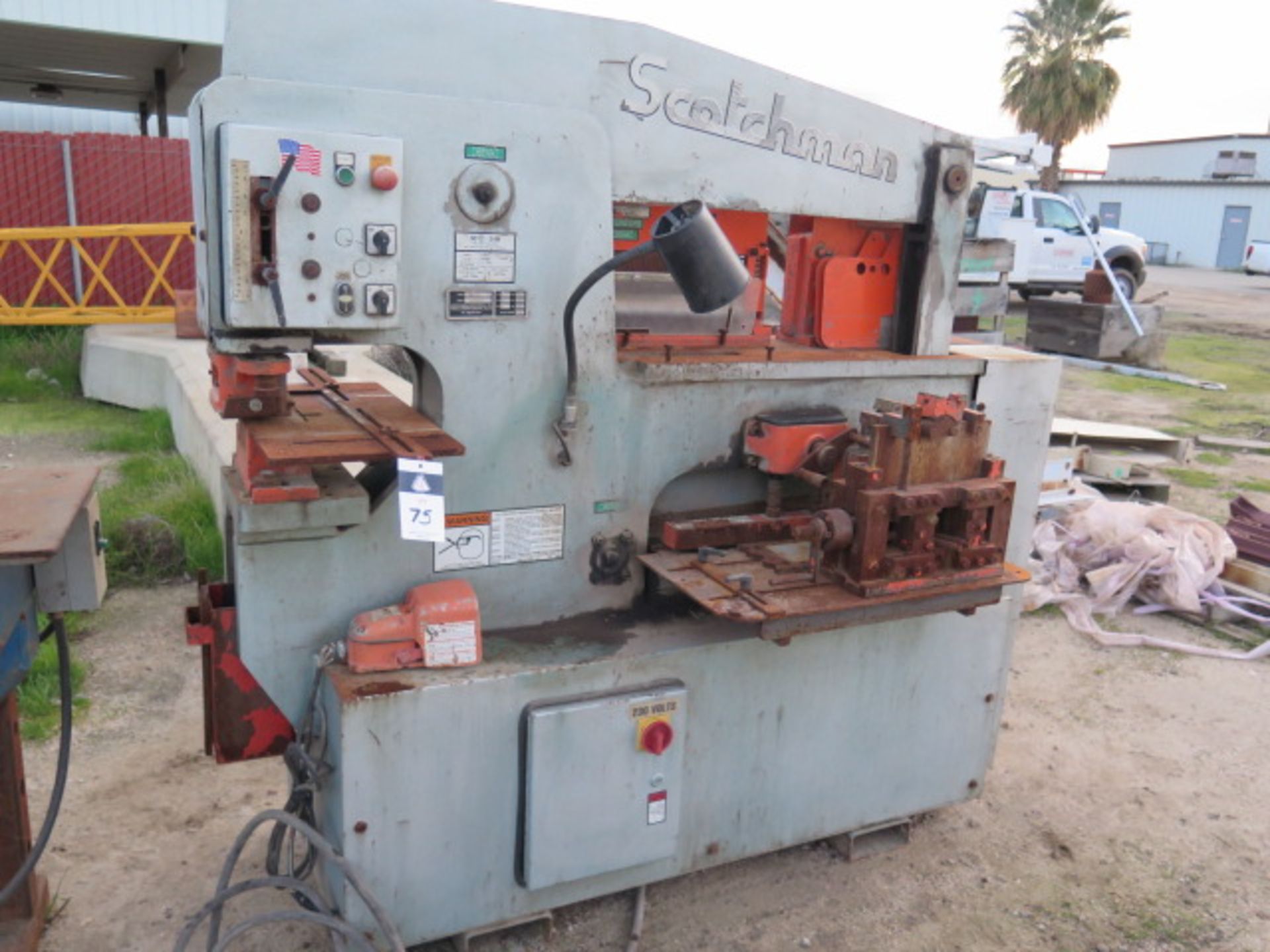 Scotchman 9012-24M 90 Ton Hydraulic Iron Worker s/n 21505M-1205 w/ 90 ...