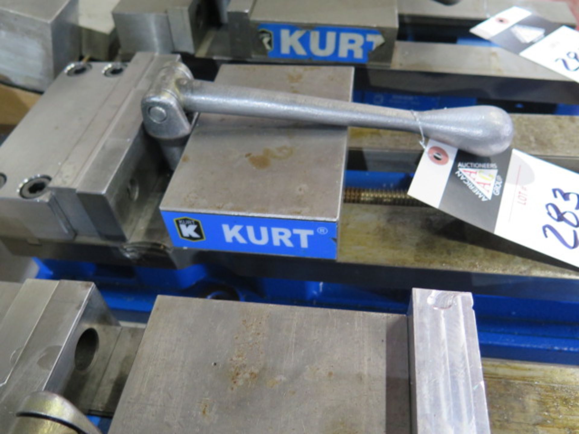 Kurt 6" Angle-Lock Vise (SOLD AS-IS - NO WARRANTY)