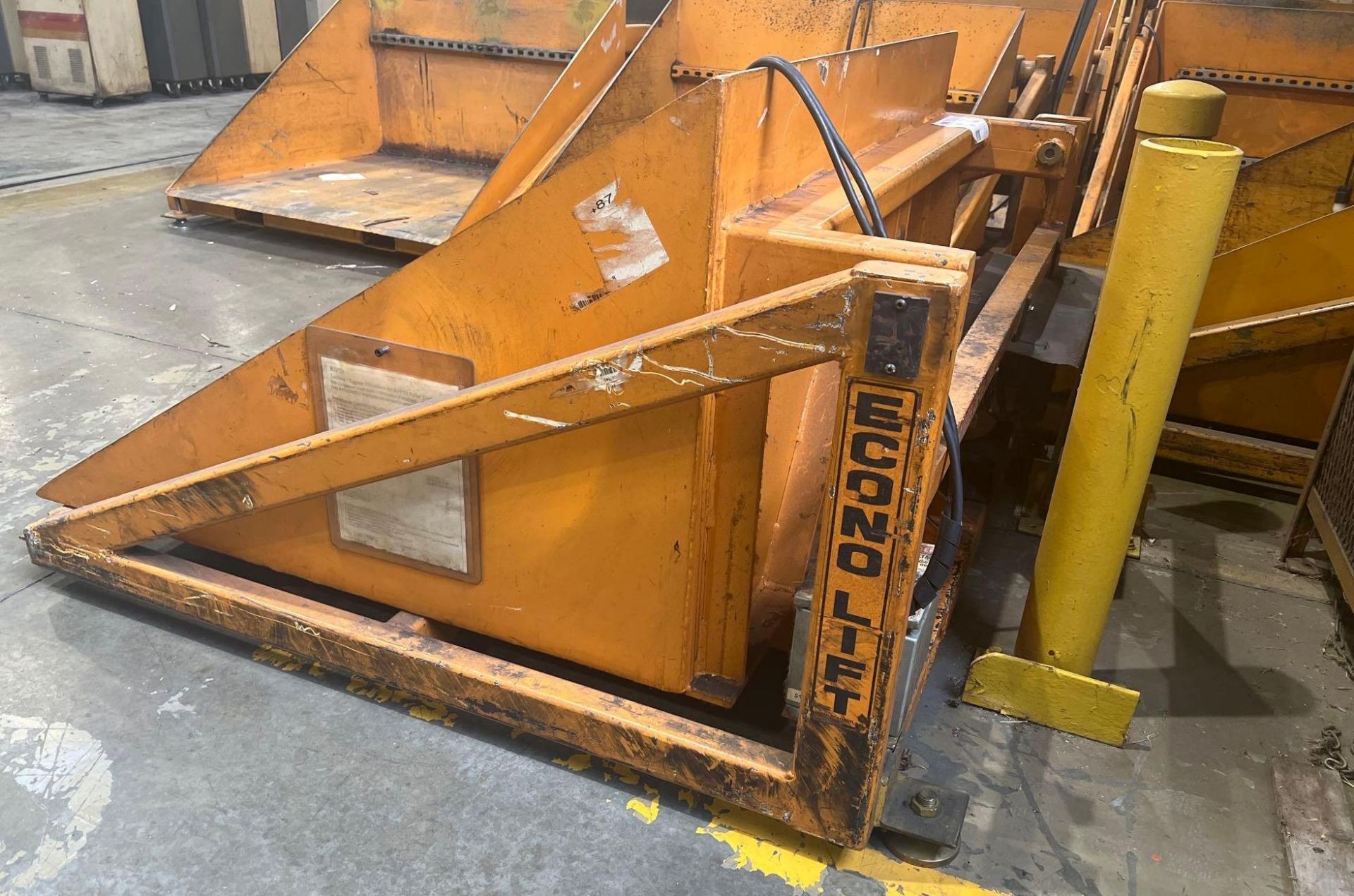 Loading Fee: $25 4000 Lb. Econo Lift Drive-on High Point Tilter Model ...